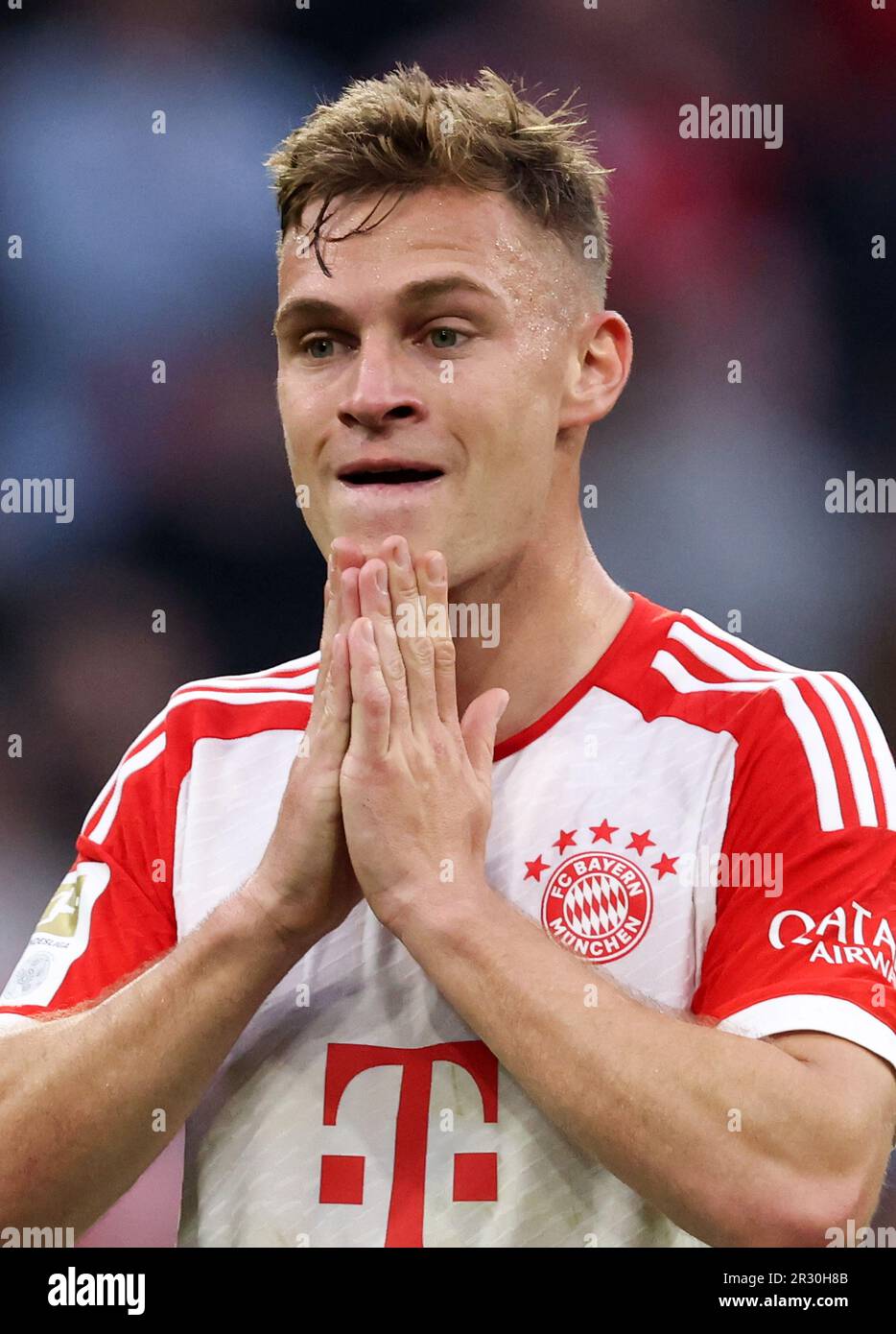 enttŠuscht Joshua Kimmich of Bayern Muenchen FC Bayern Muenchen - RB ...
