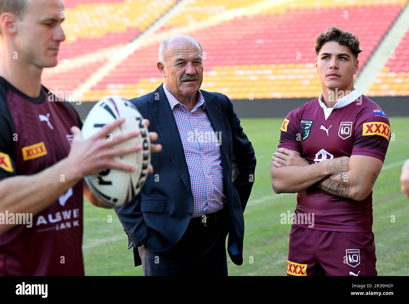 Former Queensland player Wally Lewis (centre) and Reece Walsh (right ...
