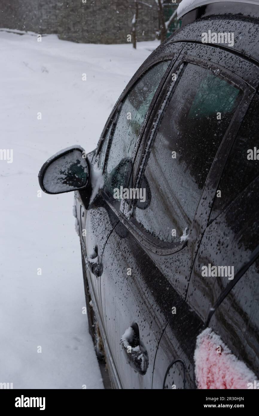 Drive after light snowfall hi-res stock photography and images - Alamy