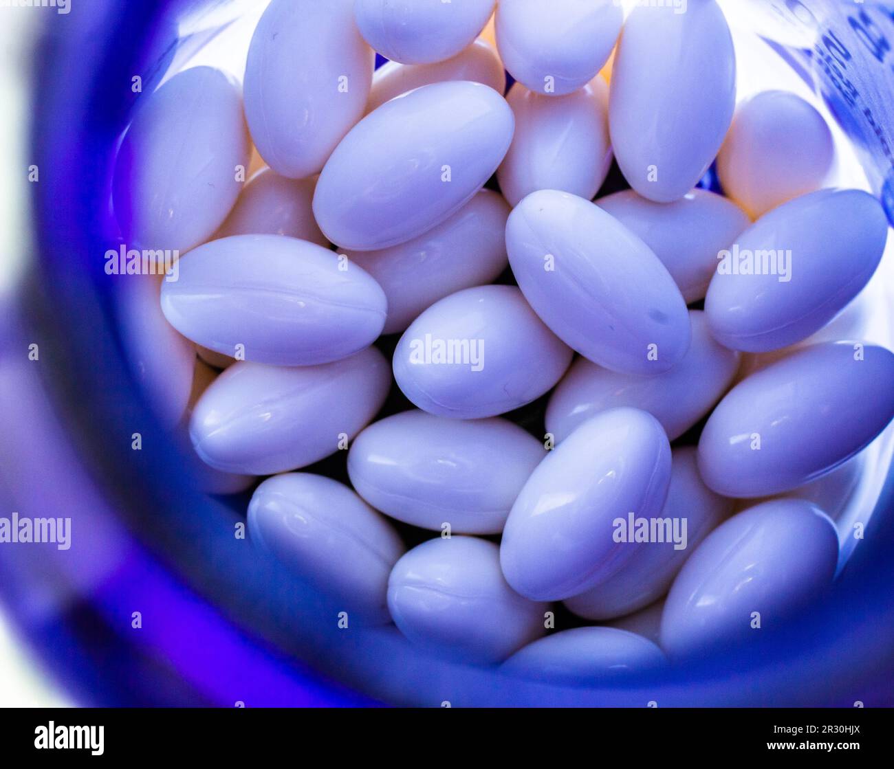 Pills drugs tablets vitamins macro image close up white. Medicine ...