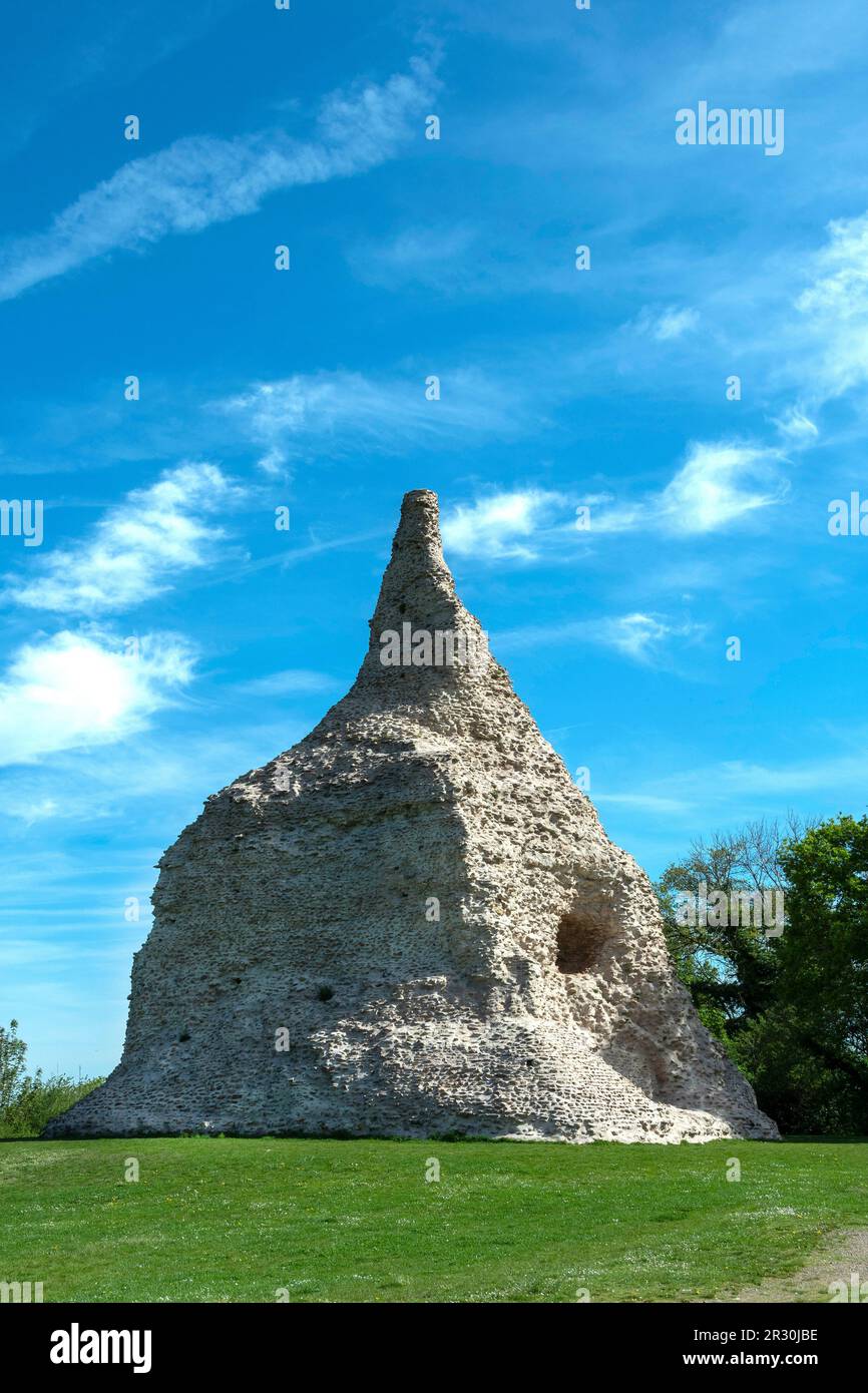 Couhard pyramid hi-res stock photography and images - Alamy