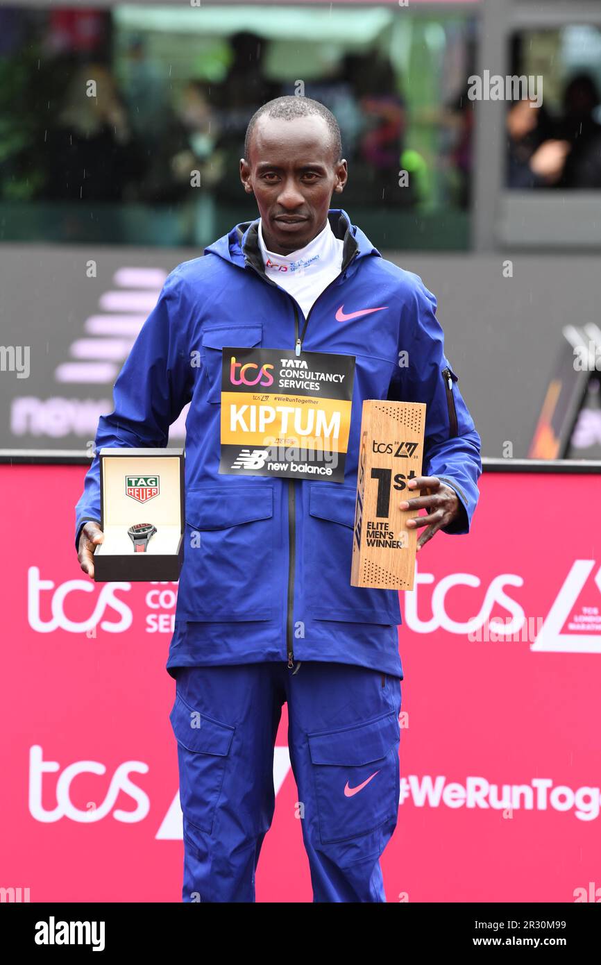 London, UK. 23rd Apr, 2023. Kelvin Kiptum (KEN) poses after winning the ...