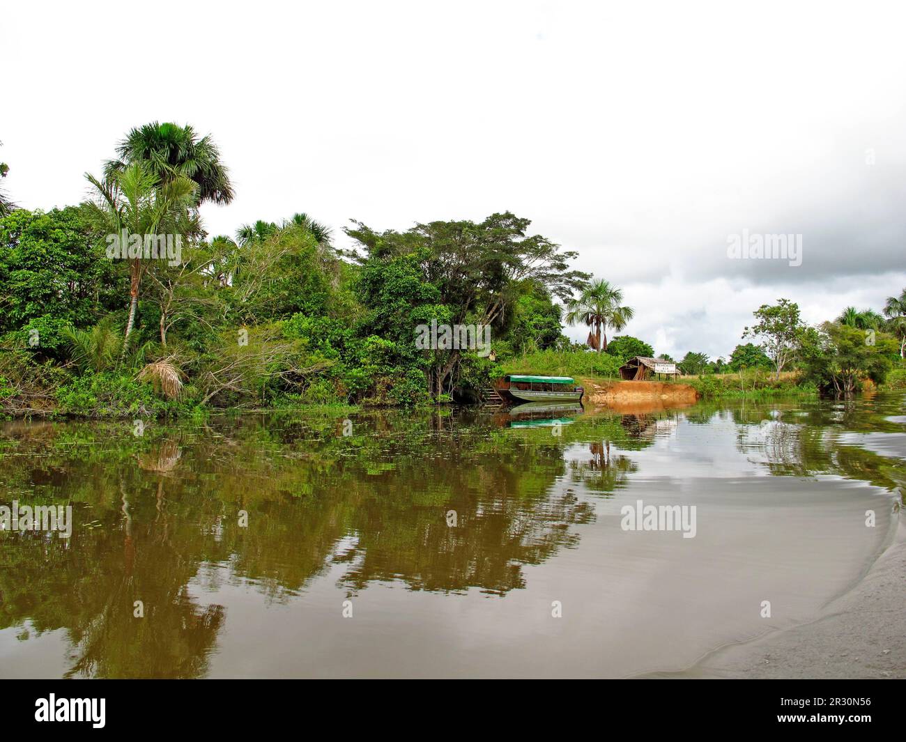 Amazon indigenous tribe boat hi-res stock photography and images - Alamy