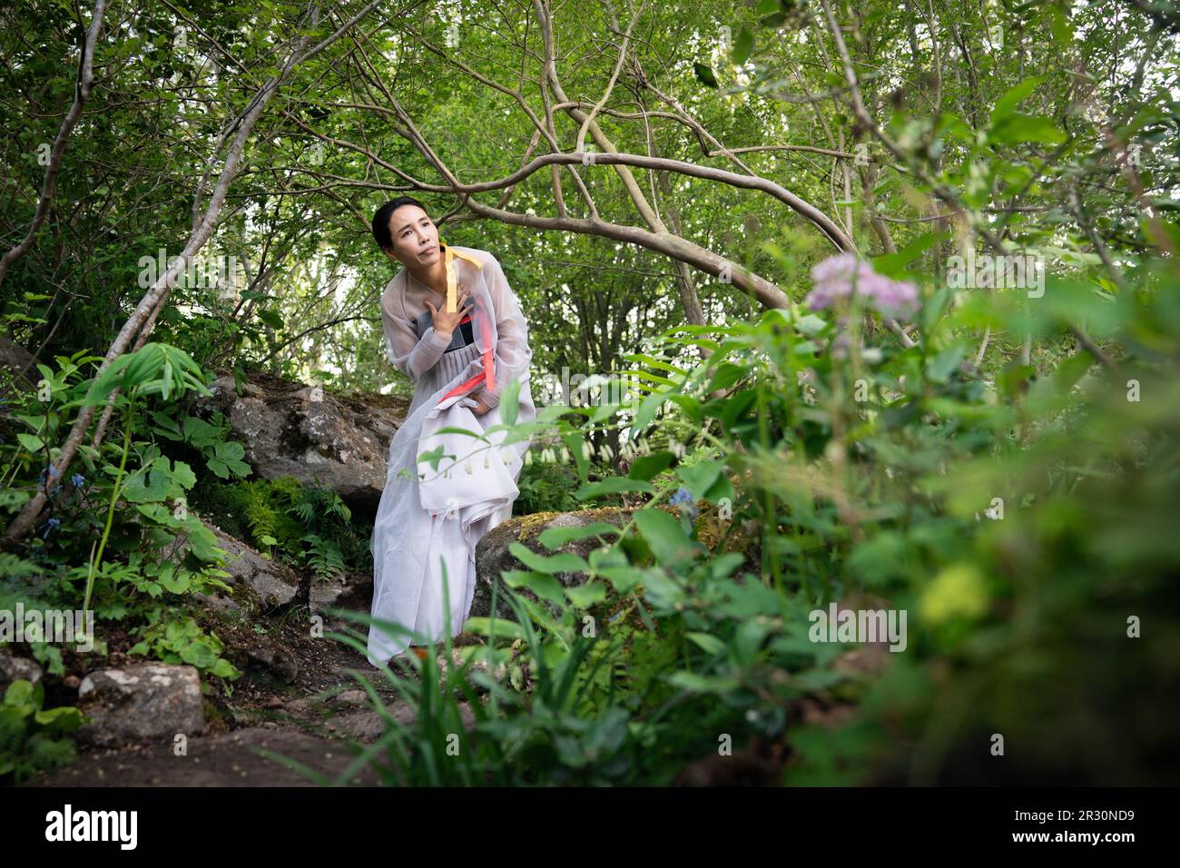 Designer Jihae Hwang in her Korean inspired garden, A Letter From a ...