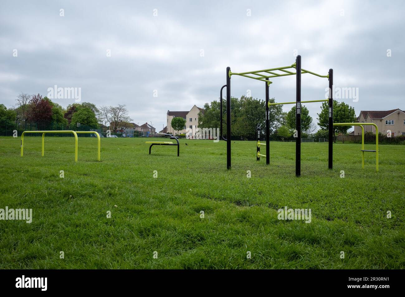 Outside gym equipment hi-res stock photography and images - Alamy