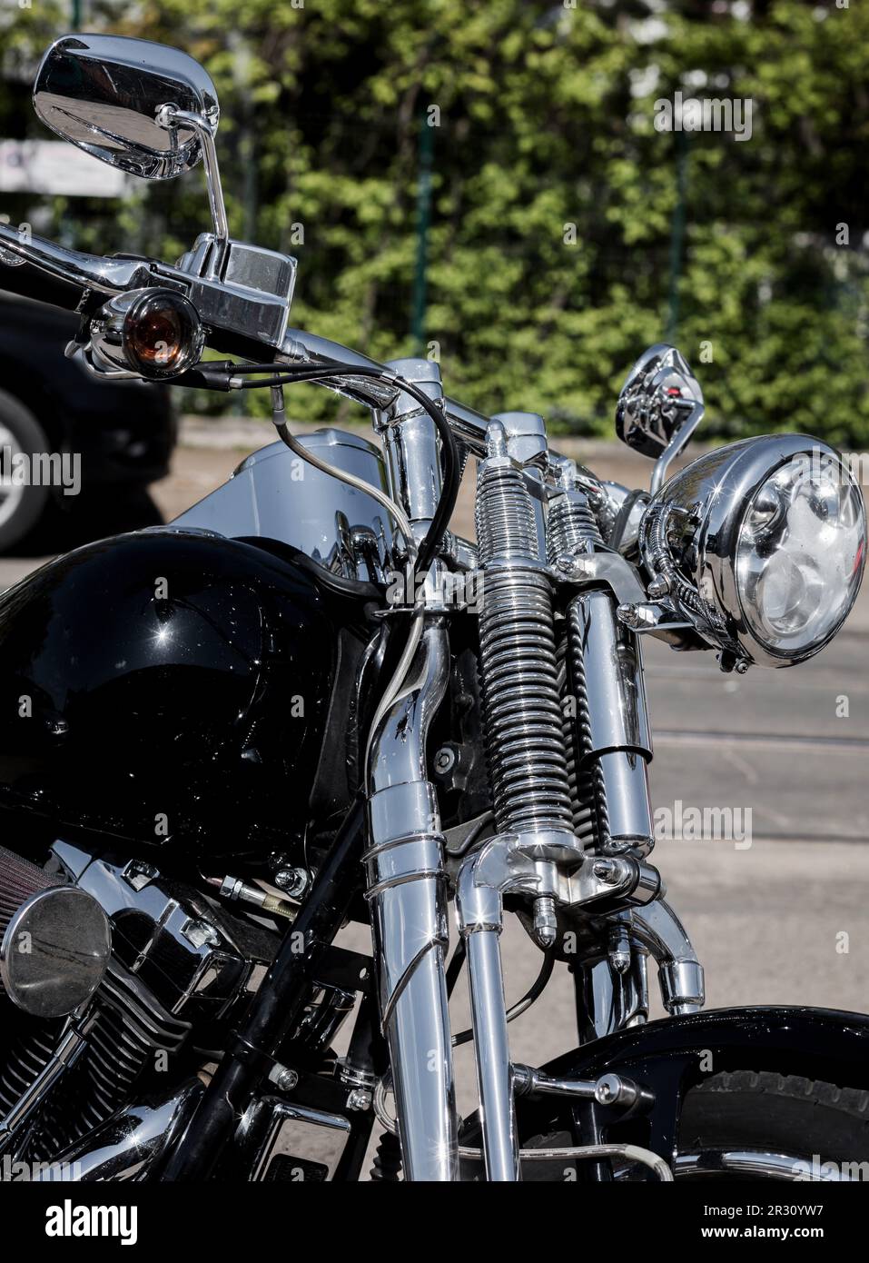 Motorcycle front view hi-res stock photography and images - Alamy