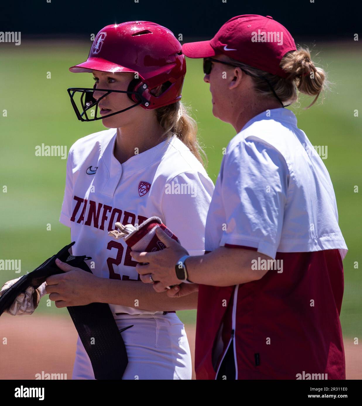 Stanford outfielder taylor gindlesperger hi-res stock photography and images - Alamy