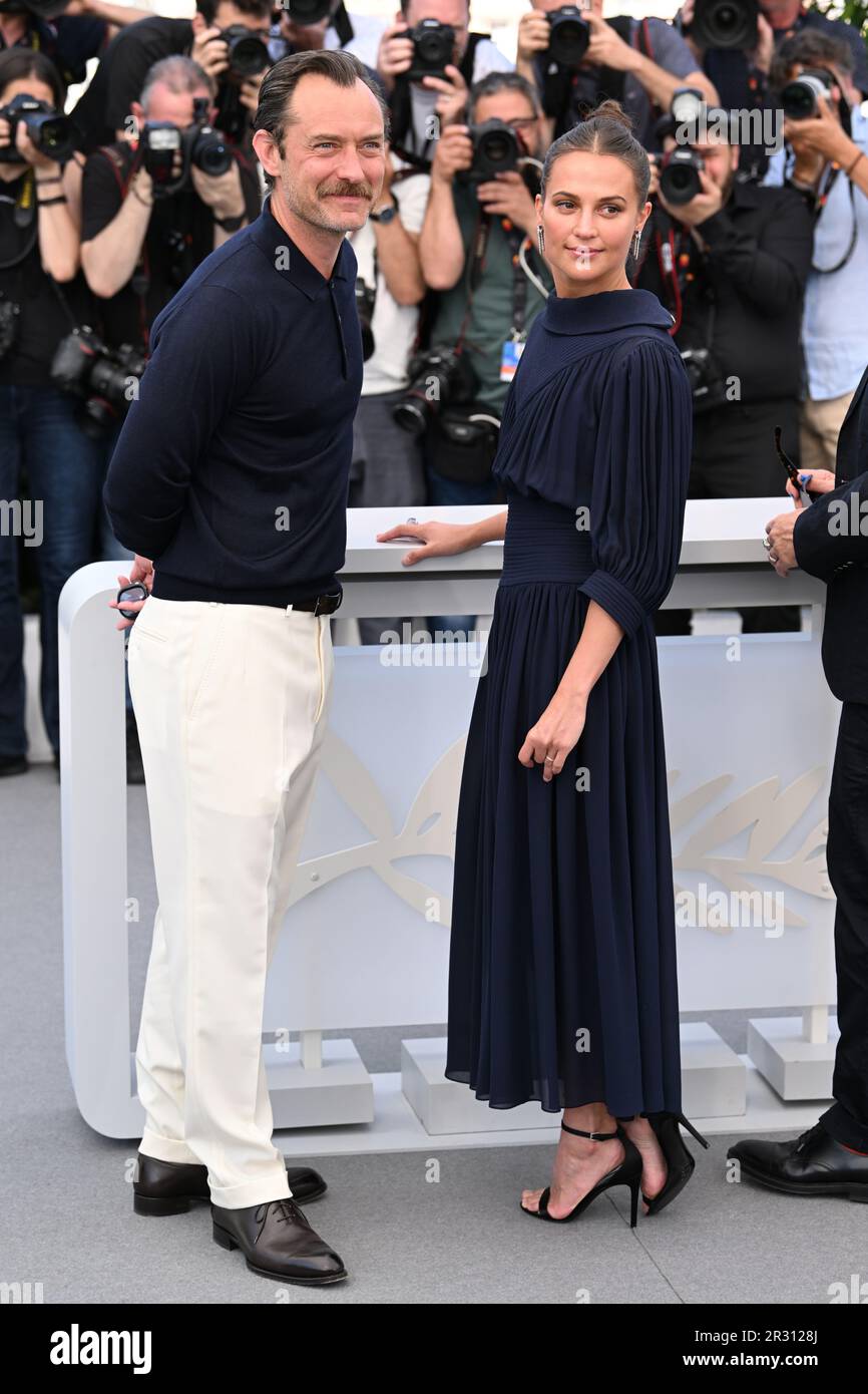 Jude Law and Alicia Vikander attending the photocall for the film ...