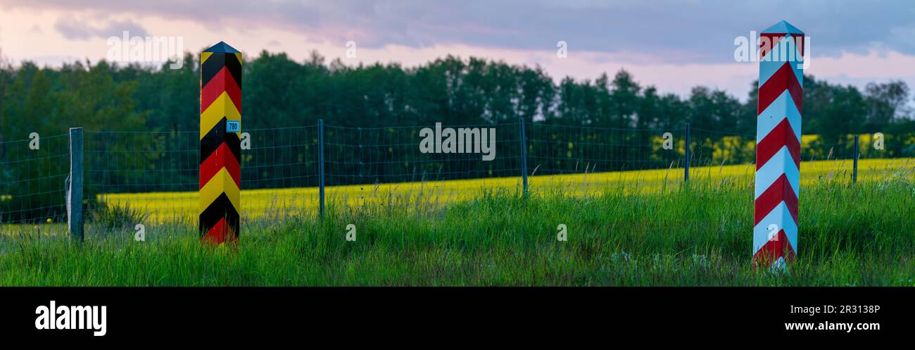 Border posts on the Polish-German border Stock Photo - Alamy