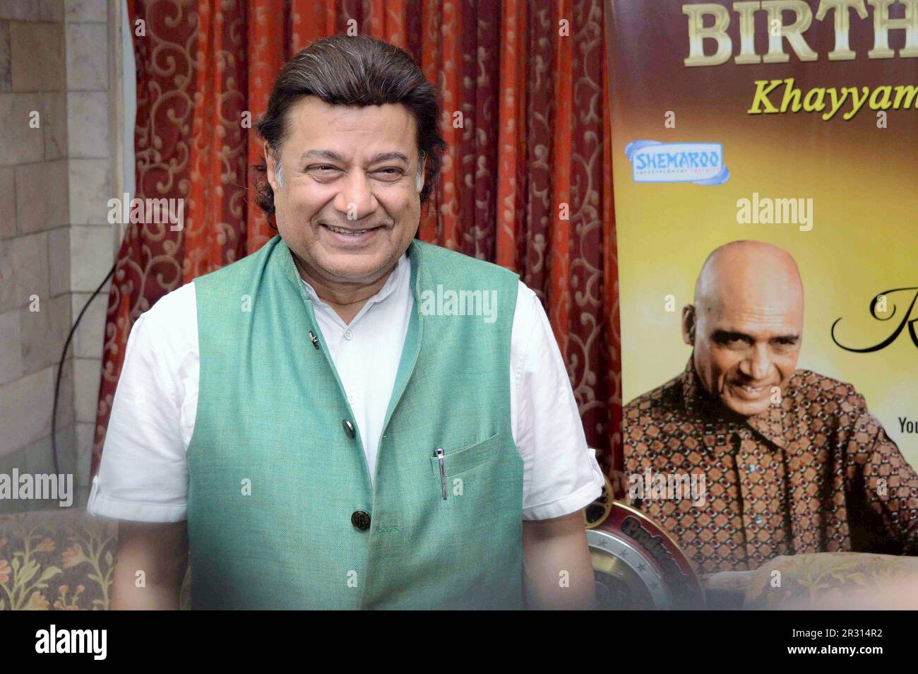 Indian 27 stars hi-res stock photography and images - Alamy