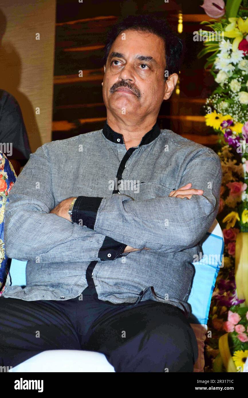 Dilip vengsarkar of india hi-res stock photography and images - Alamy
