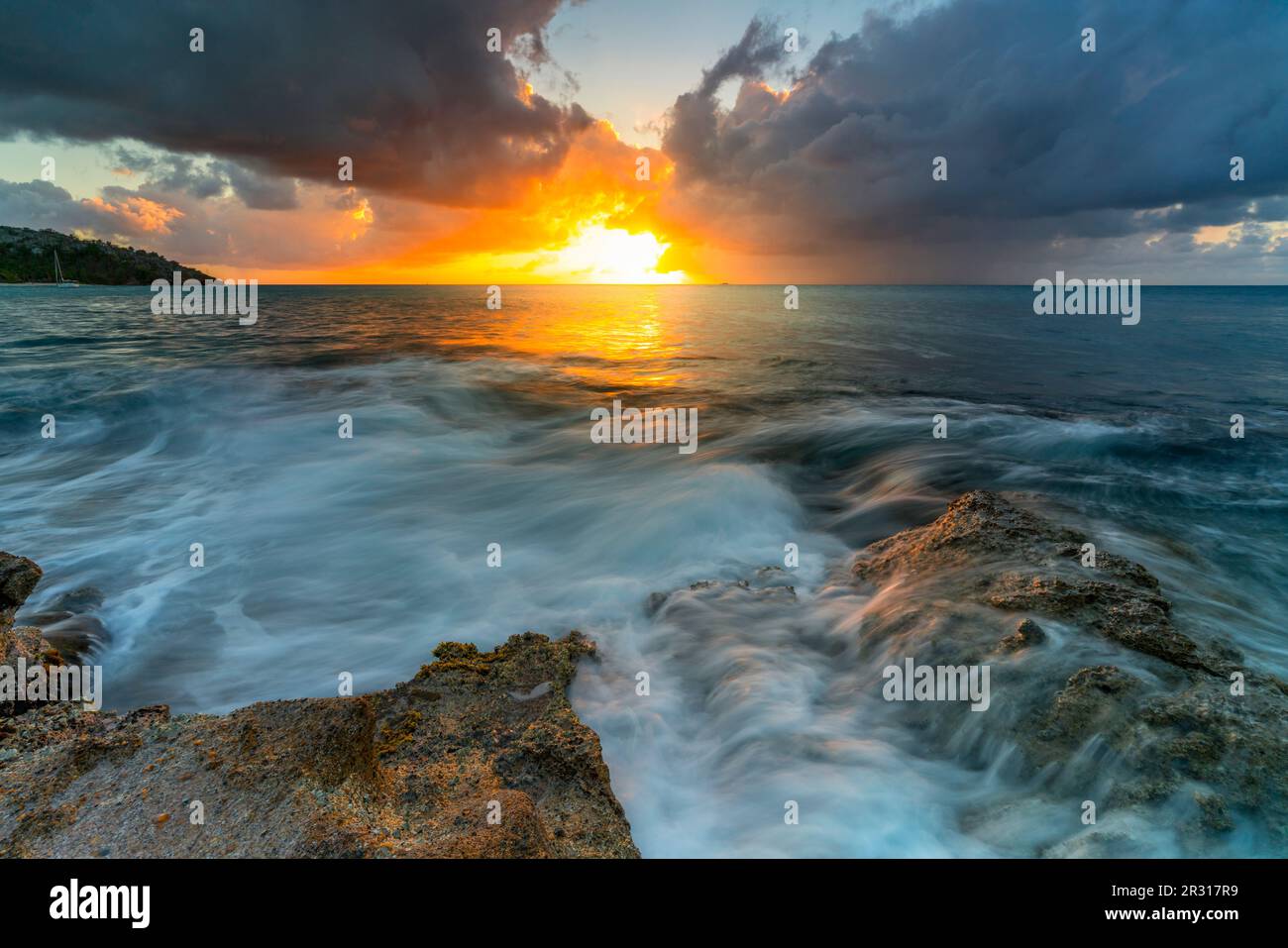 Tropical sunset in caribbean hi-res stock photography and images - Alamy