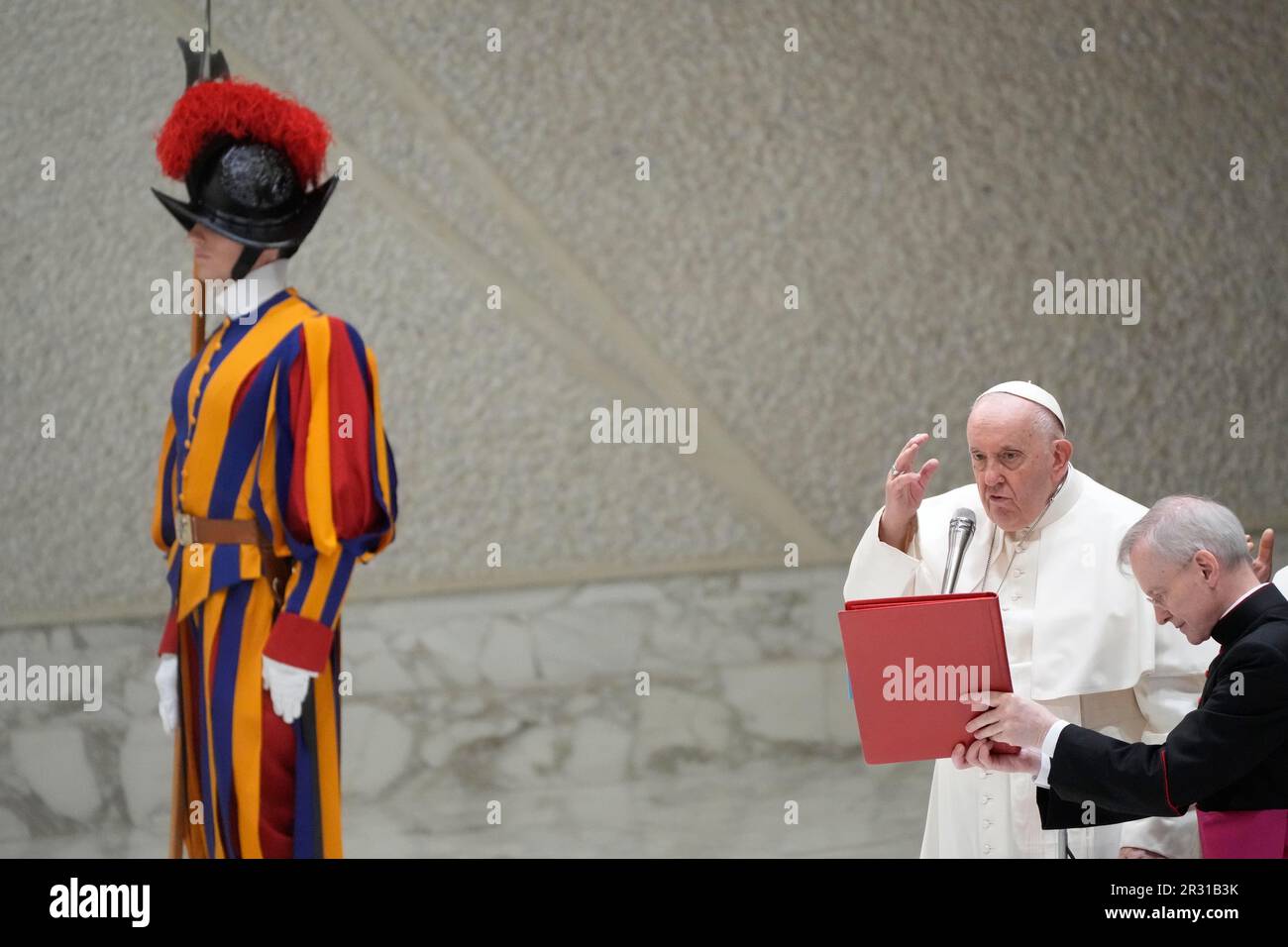 Pope Francis delivers a blessing as he meets with faithful of ...
