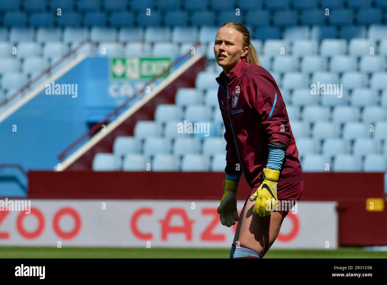 Hampton football club hi-res stock photography and images - Alamy