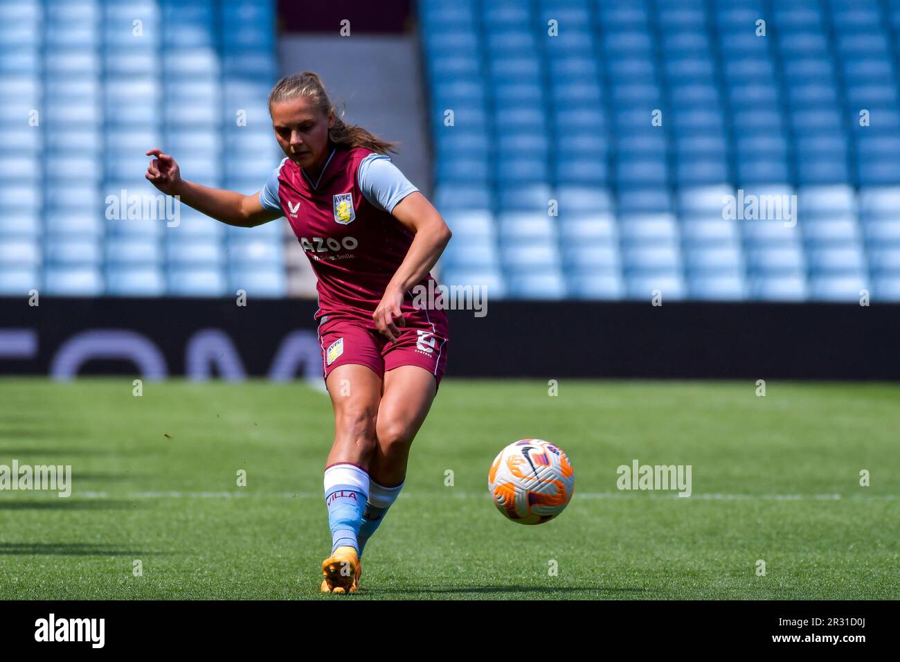 Sarah mayling aston villa hi-res stock photography and images - Alamy