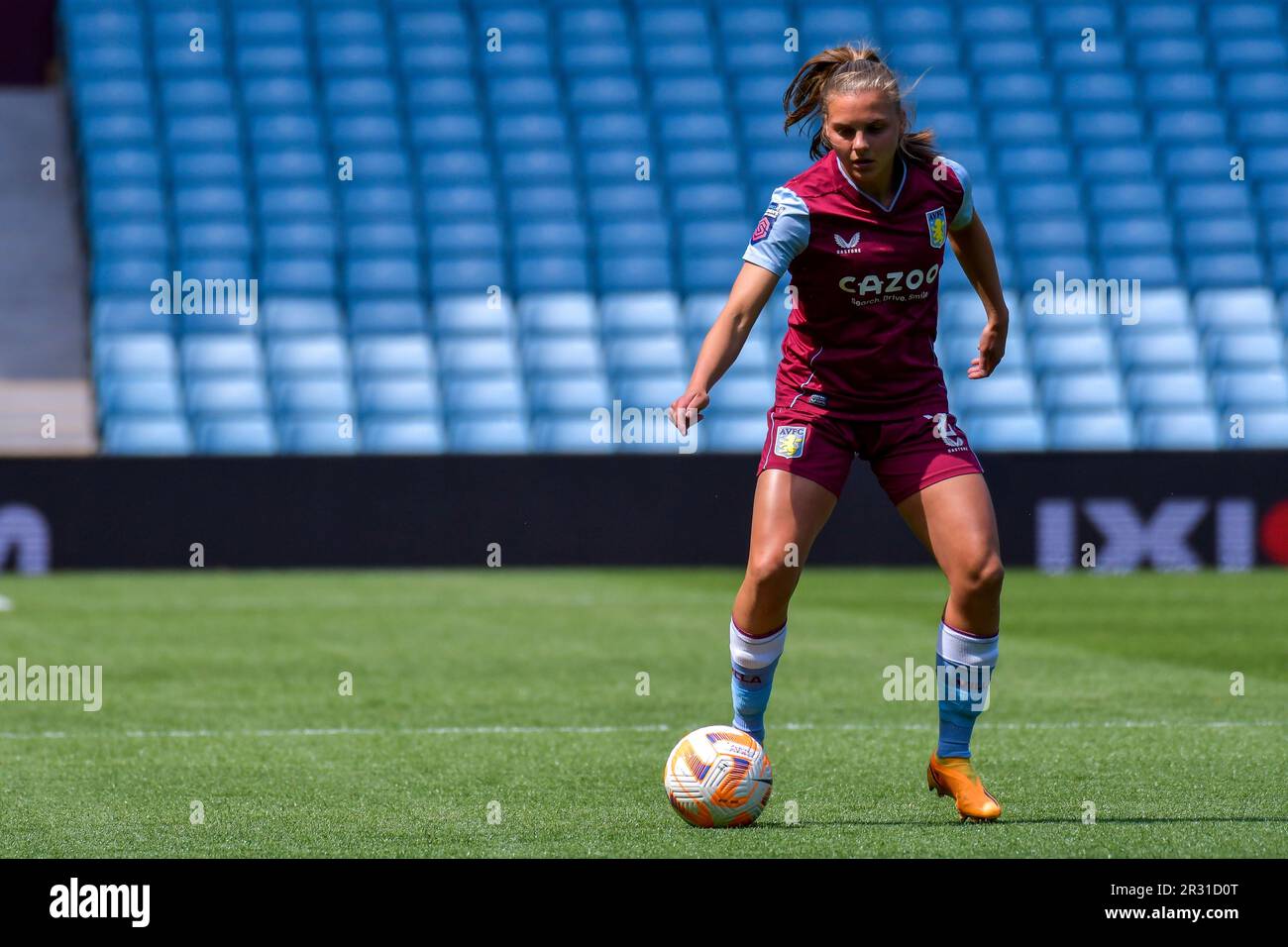 Sarah mayling aston villa hi-res stock photography and images - Alamy