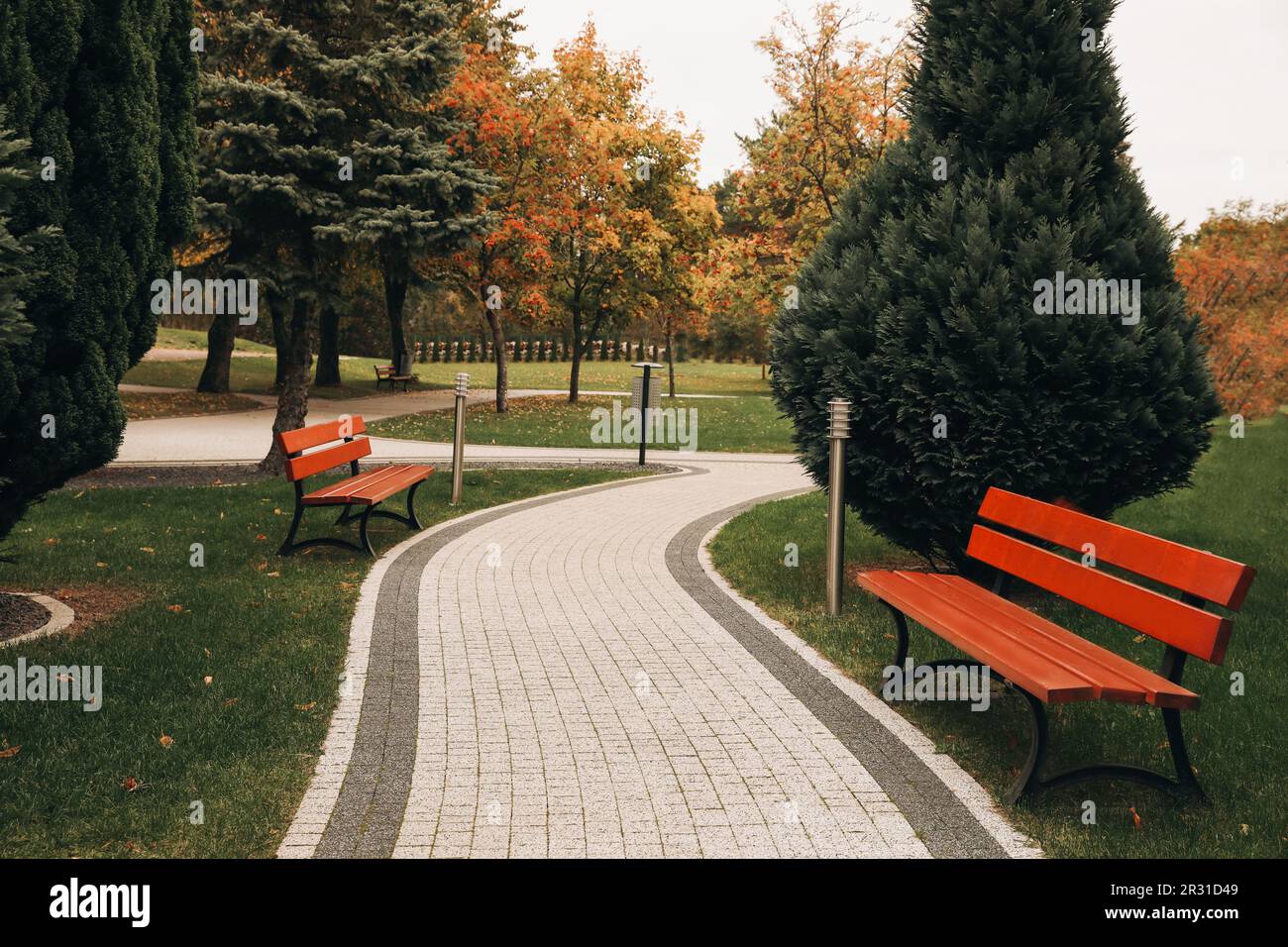 Winding pathway hi-res stock photography and images - Alamy