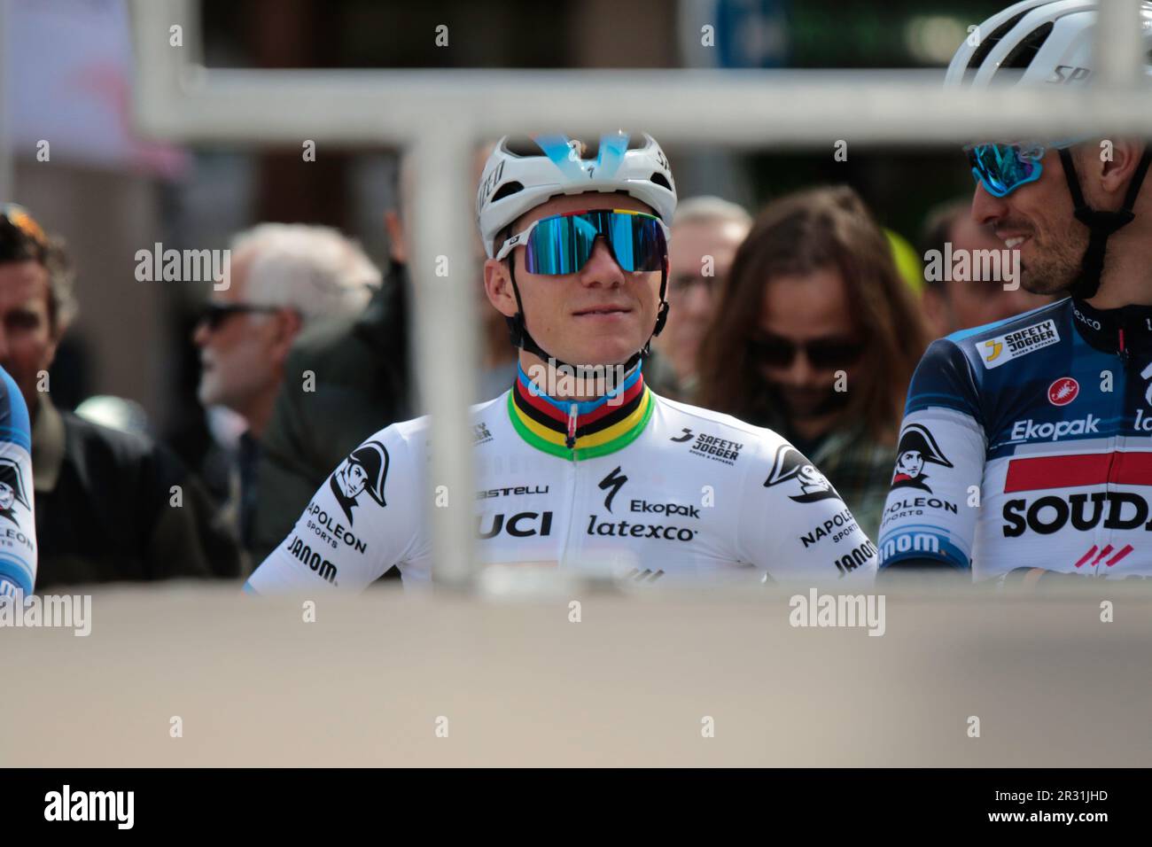 Remco Evenepoel resplendent in the white UCI Wprld Champion kit rainbow ...