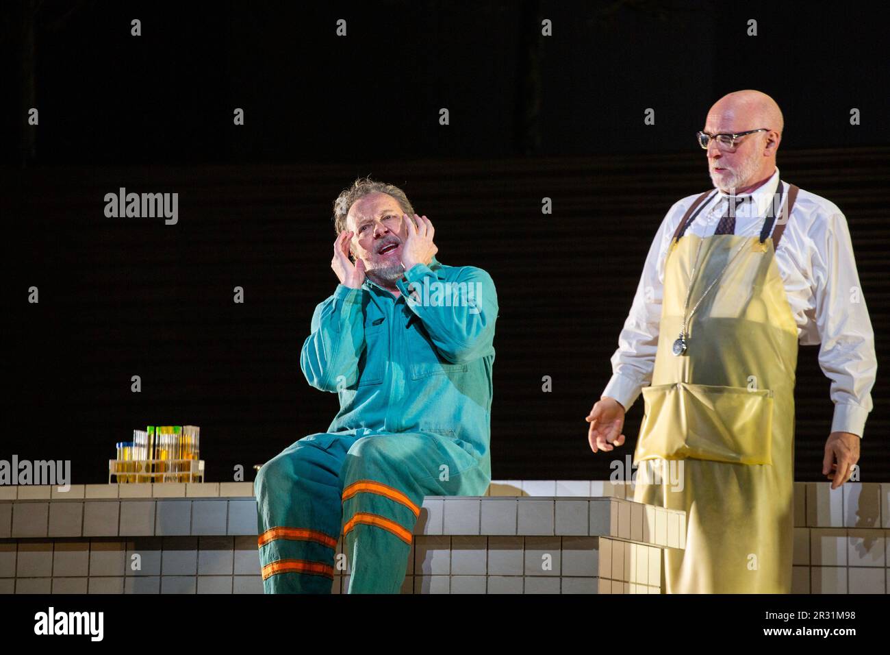 l-r: Christian Gerhaher (Wozzeck), Brindley Sherratt (Doctor) in ...