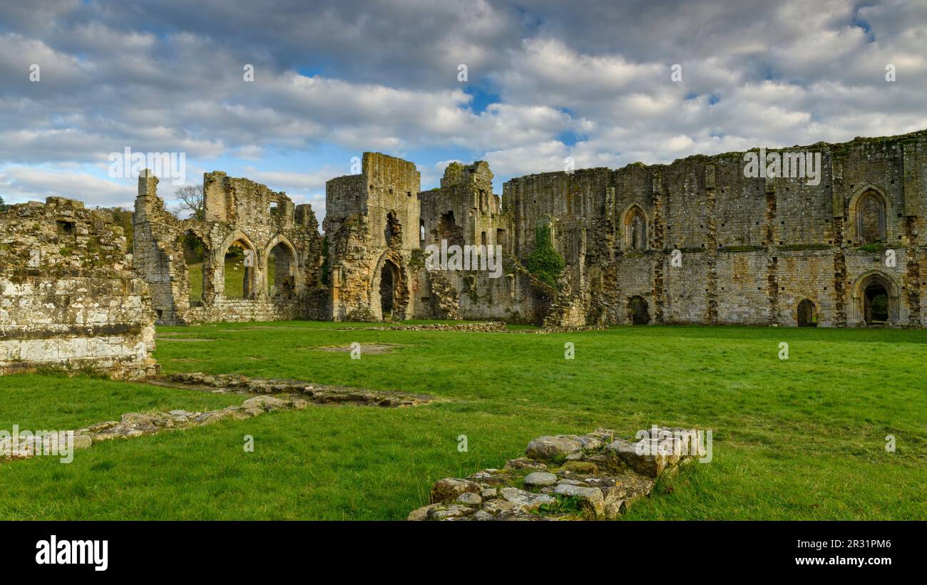 Picturesque beautiful medieval landmark, Easby Abbey (13th century east ...