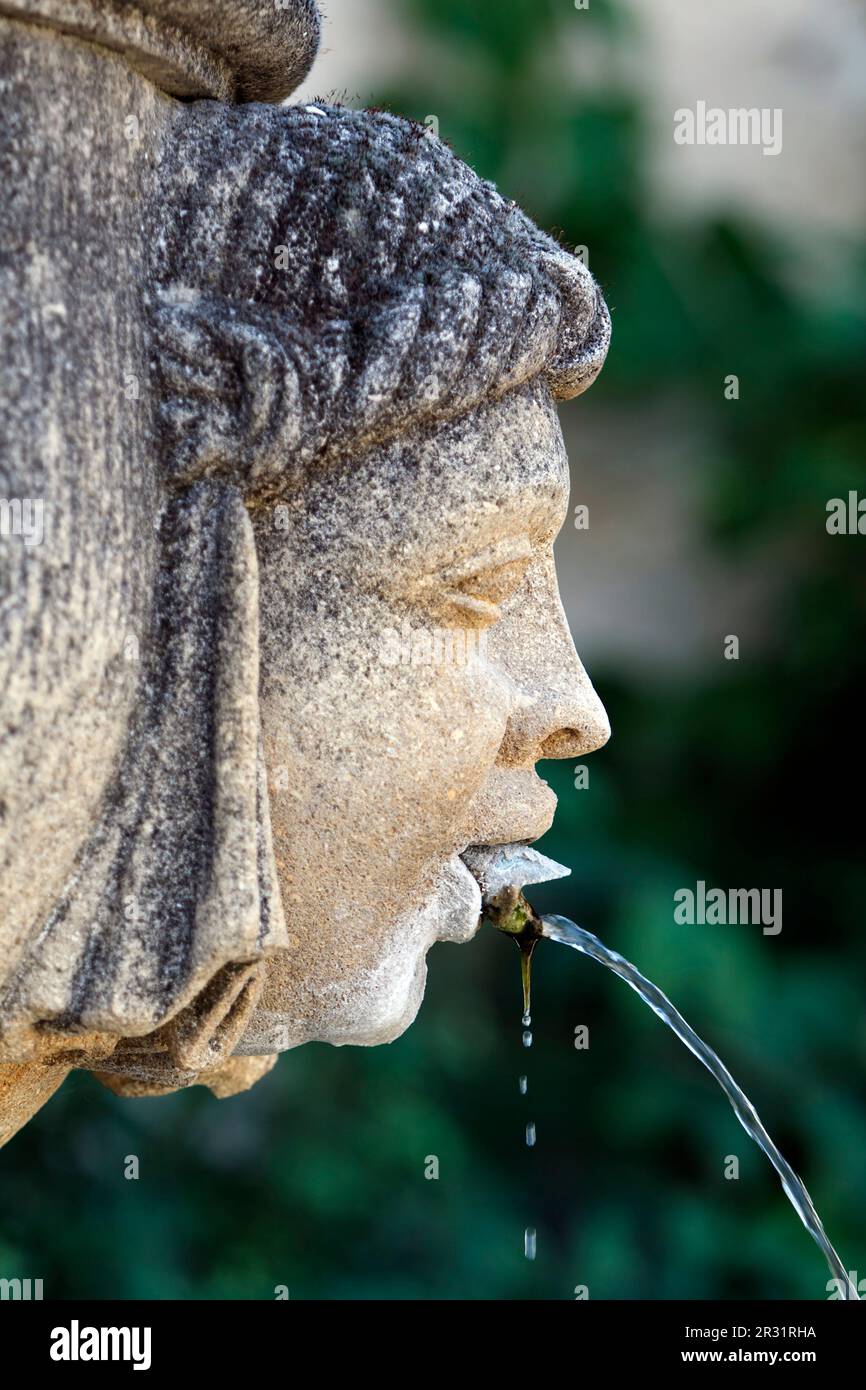 The well detail hi-res stock photography and images - Alamy