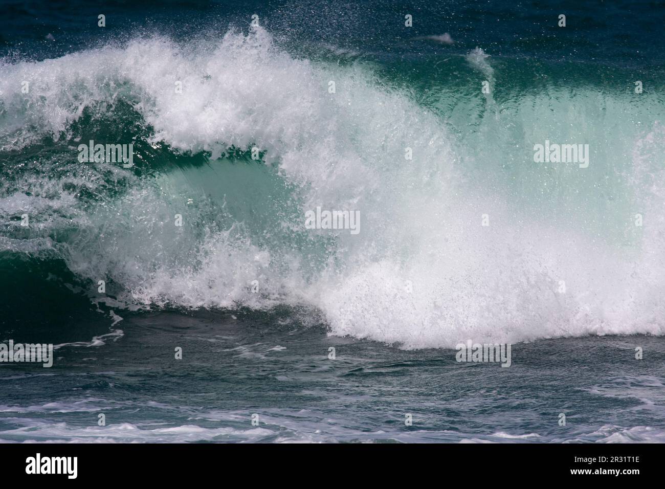 Wave splatter hi-res stock photography and images - Alamy