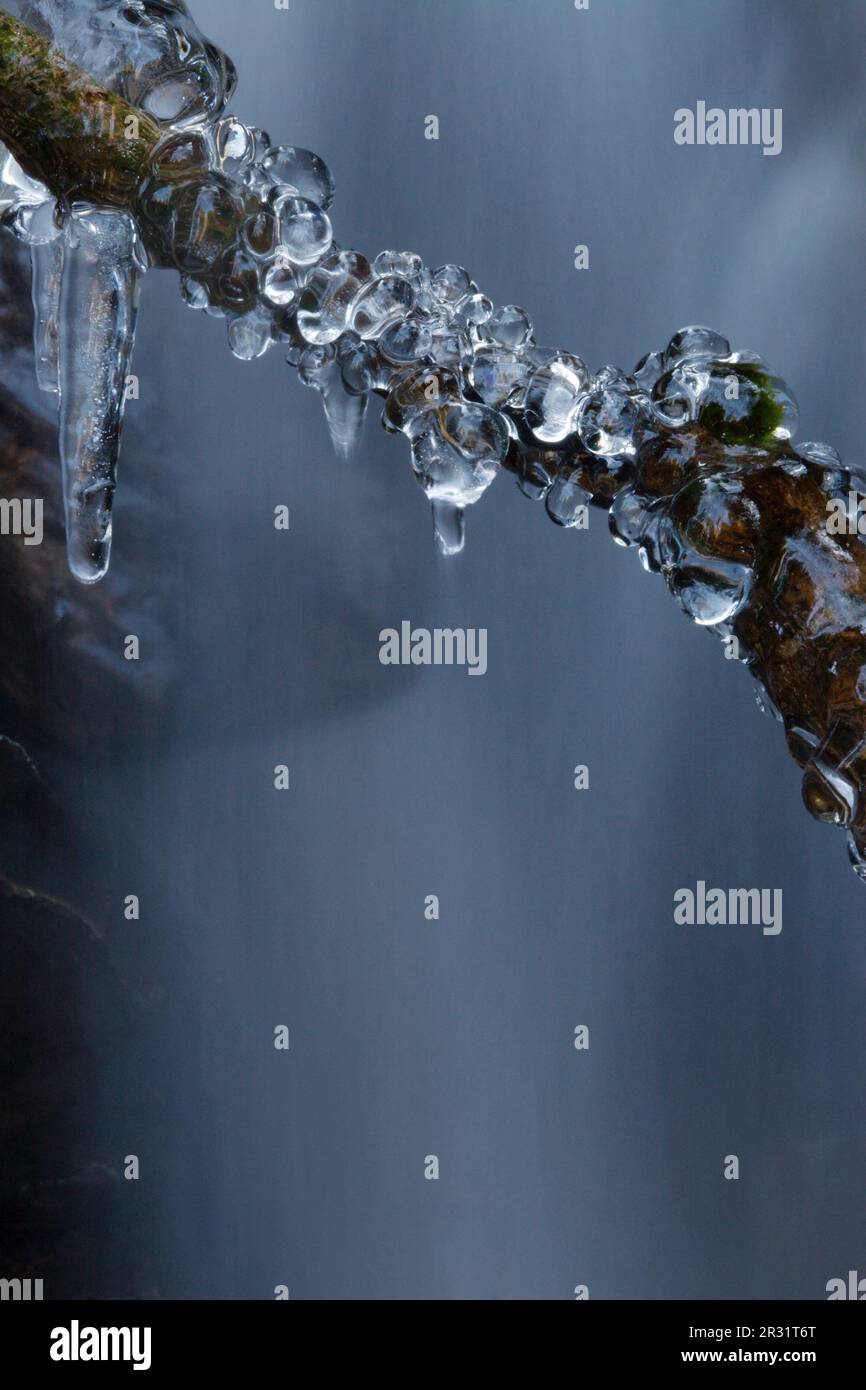 Cool ice formations hi-res stock photography and images - Alamy