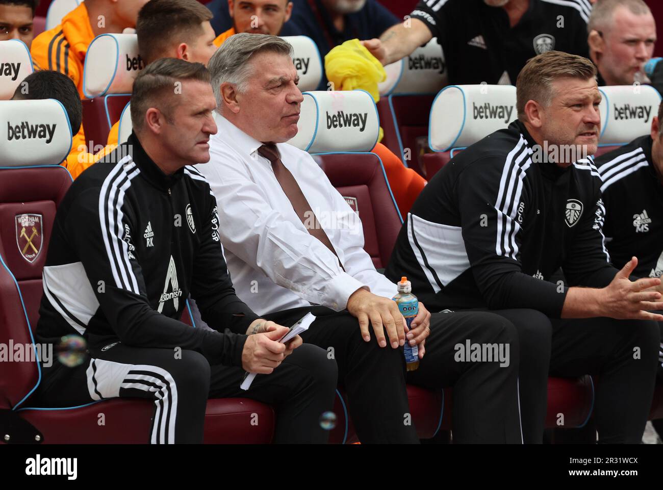 Leeds united assistant head coach hi-res stock photography and images ...