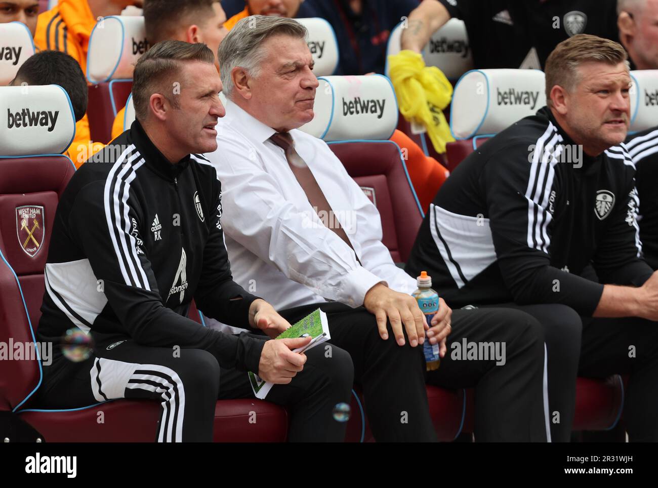 L-R Assistant coach Robbie Keane and Sam Allardyce Head Coach of Leeds ...
