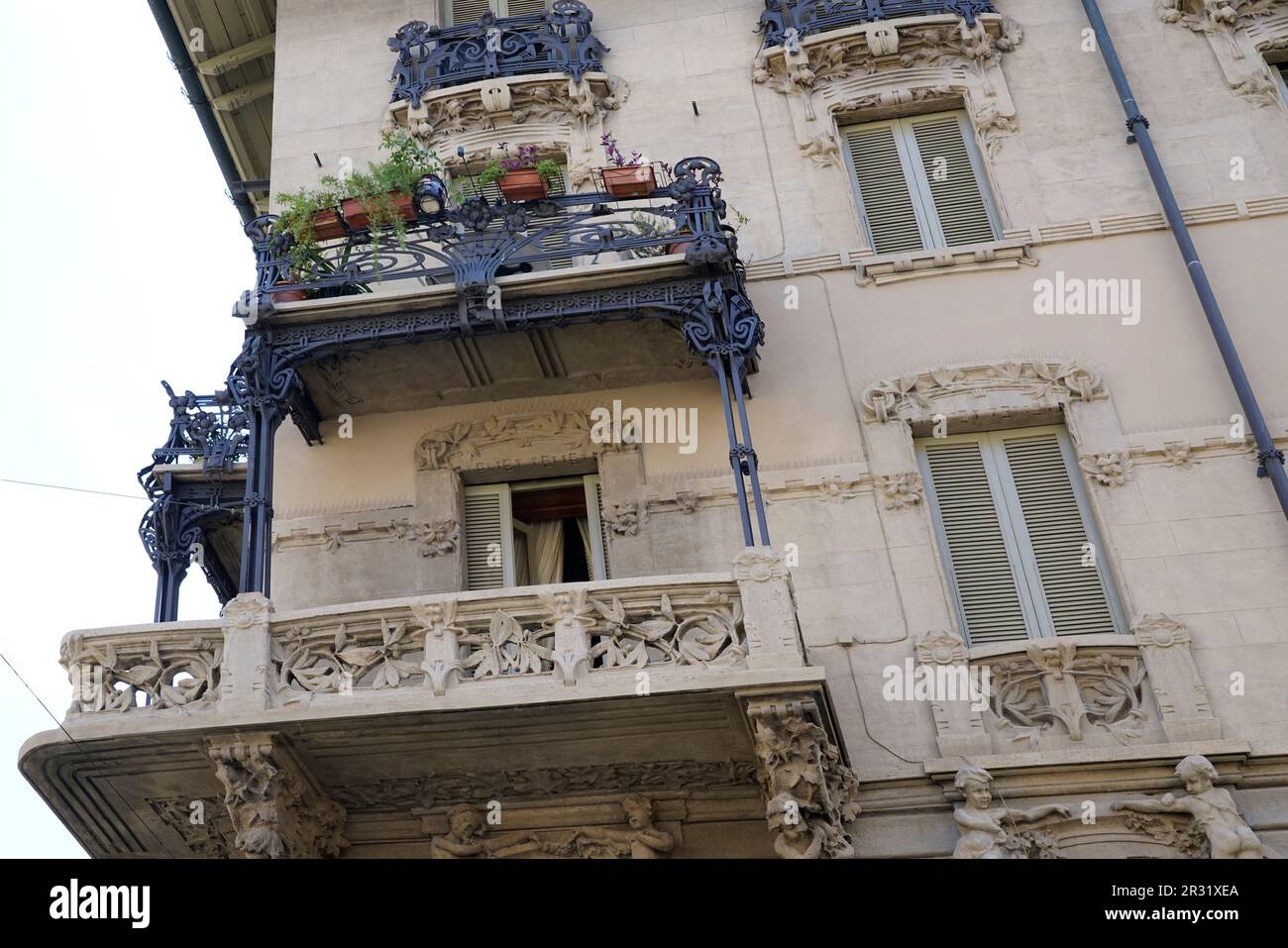 Italian Liberty architecture in Milan, Casa Guazzoni building, Via ...