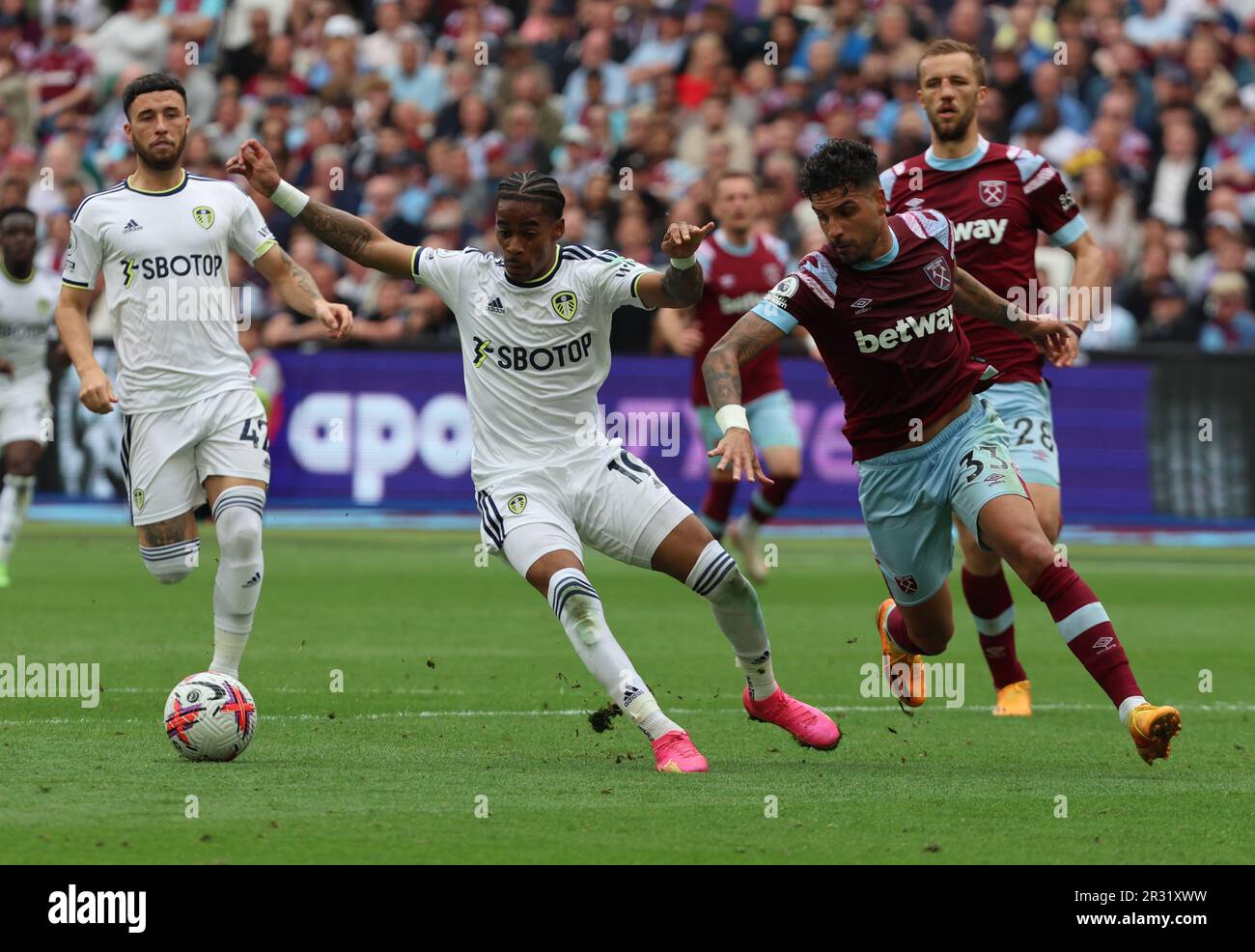 Sam greenwood soccer hi-res stock photography and images - Alamy