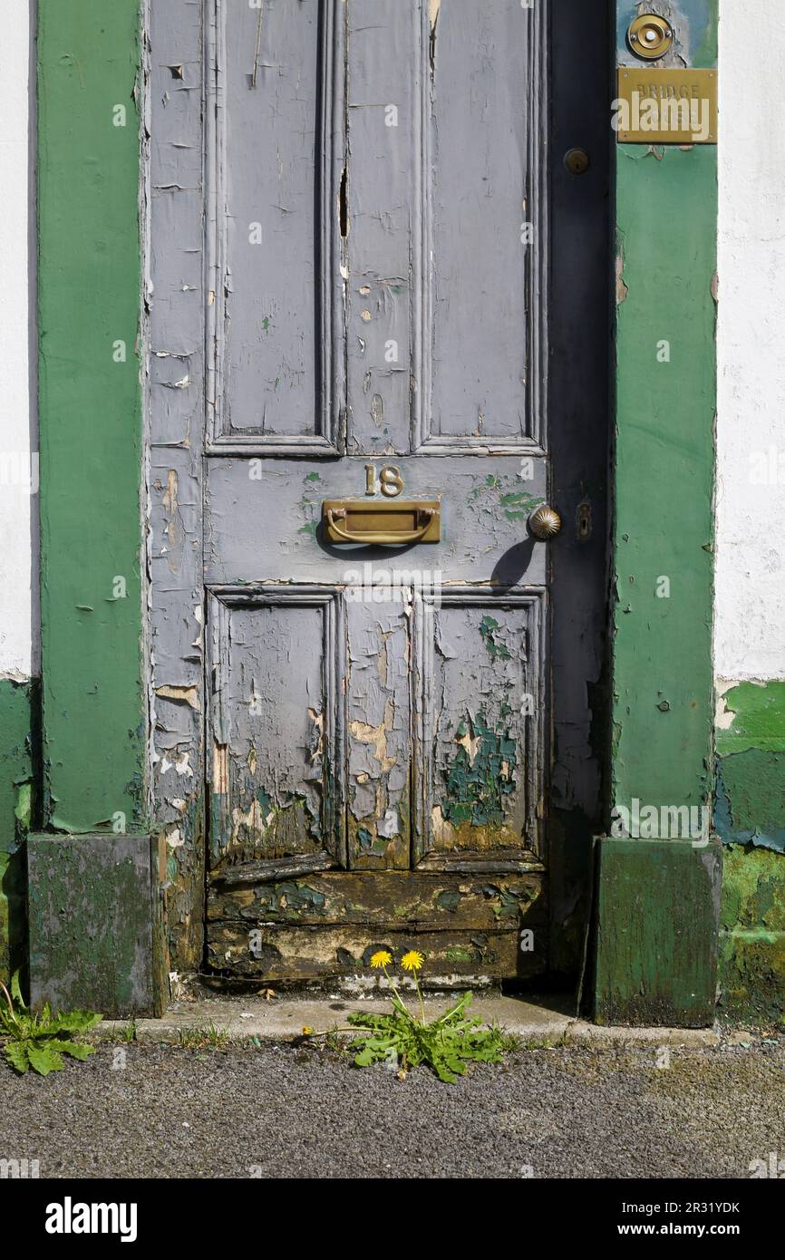 Poor condition timber door hi-res stock photography and images - Alamy