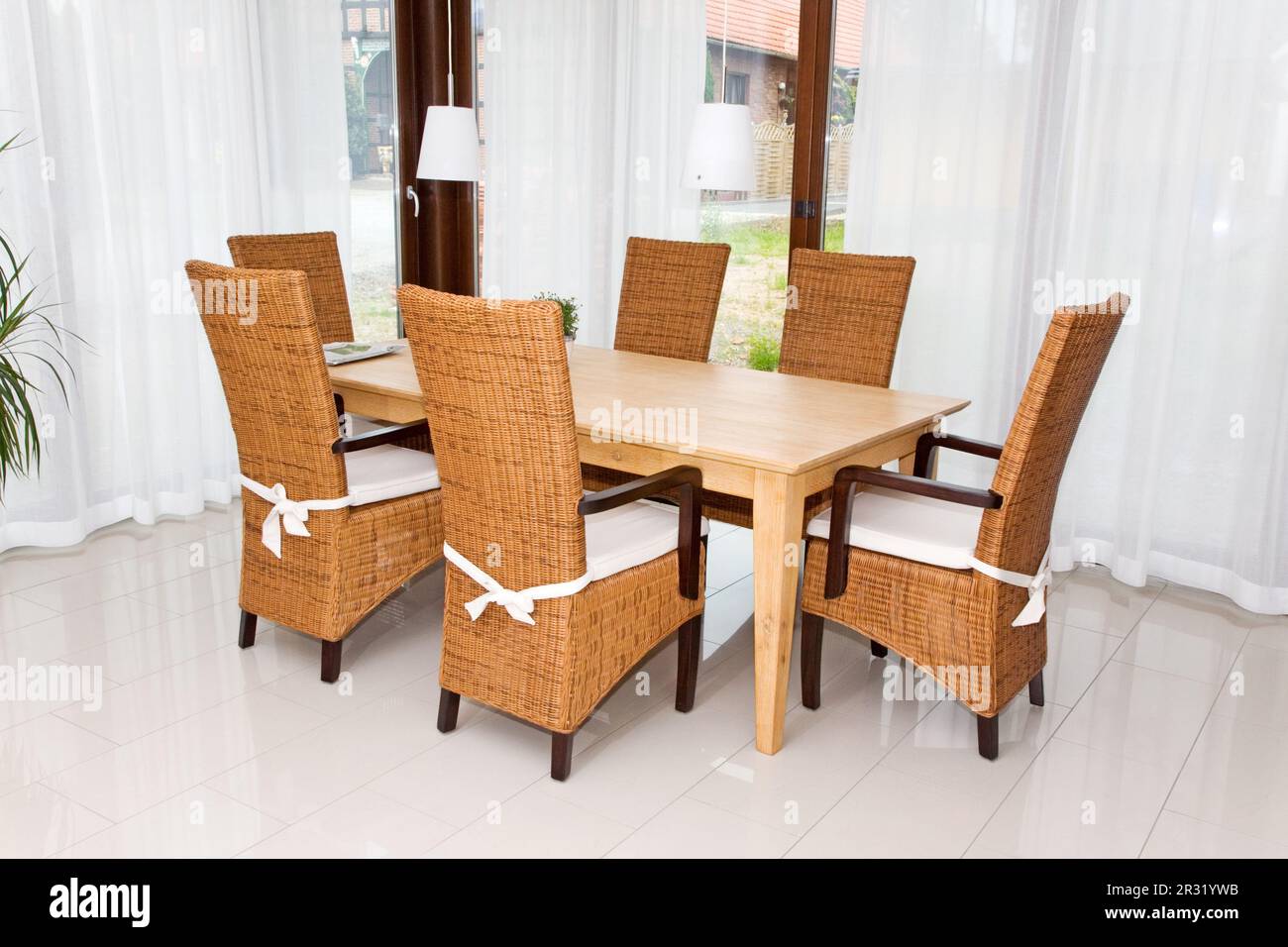 Dining structure hi-res stock photography and images - Alamy