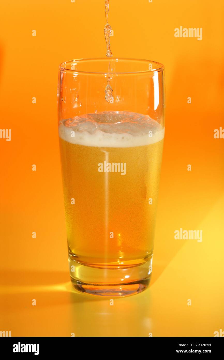 Beer and water hi-res stock photography and images - Alamy
