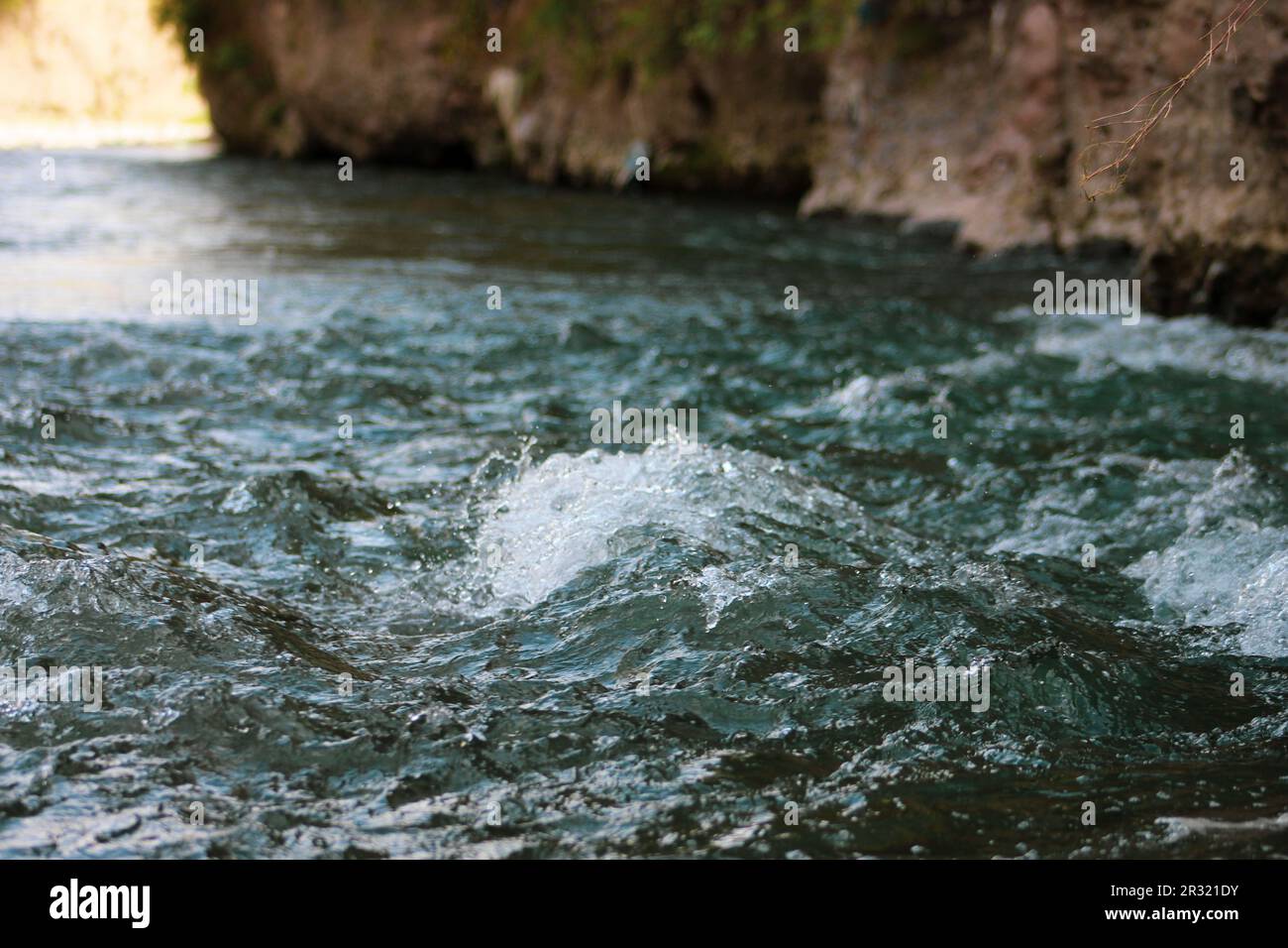 lake water flow and waves Stock Photo - Alamy