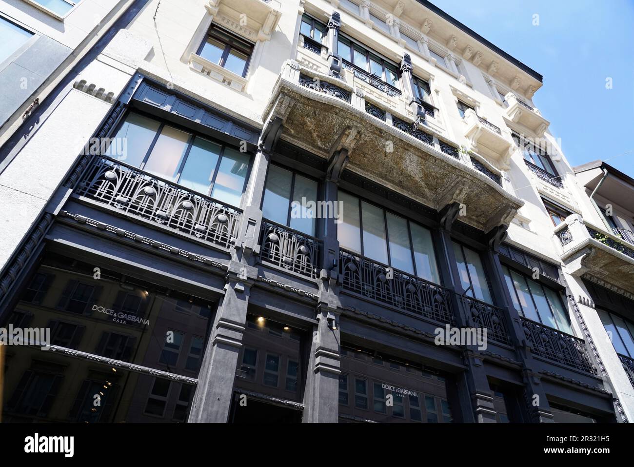 Italian Liberty architecture in Milan, Casa Barelli building, Corso ...