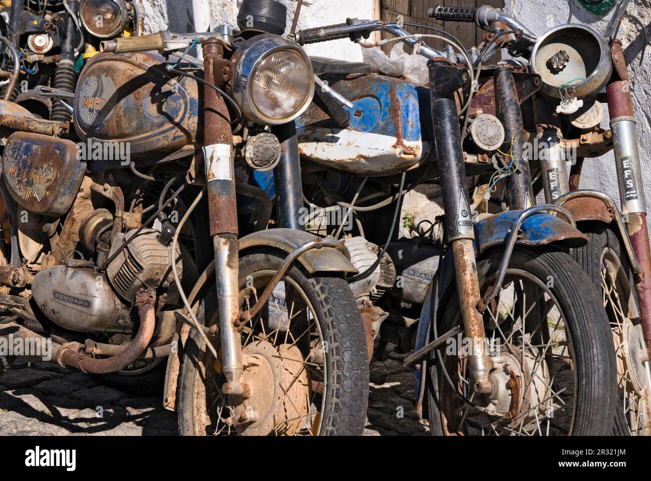 Moped scrap hi-res stock photography and images - Alamy
