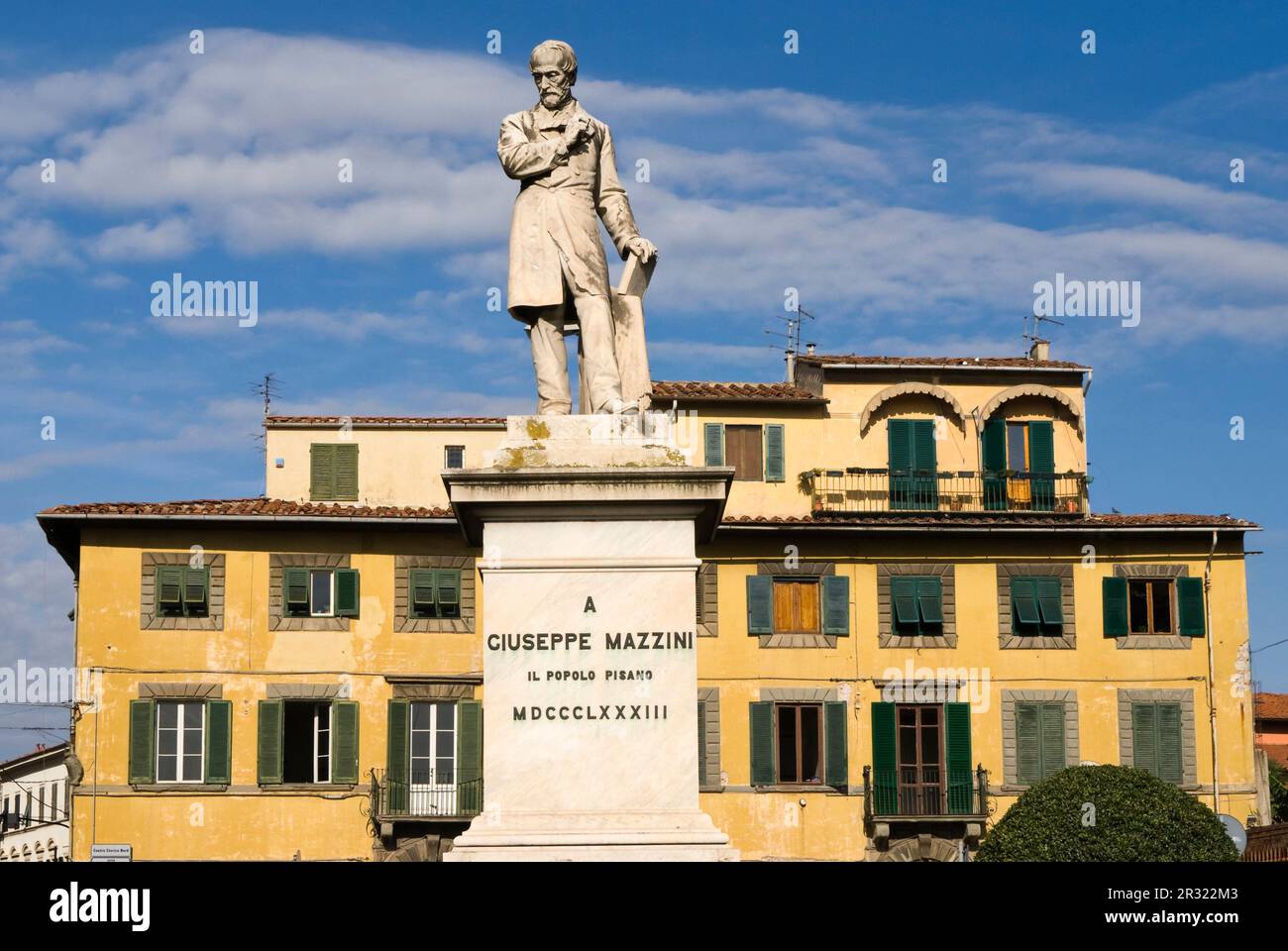 Giuseppe mazzini statue hi-res stock photography and images - Alamy