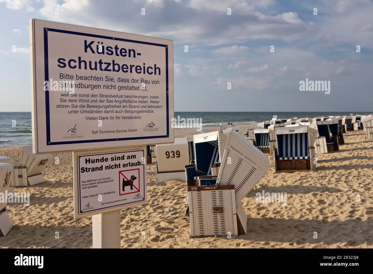 Coastal reserve sign hi-res stock photography and images - Alamy