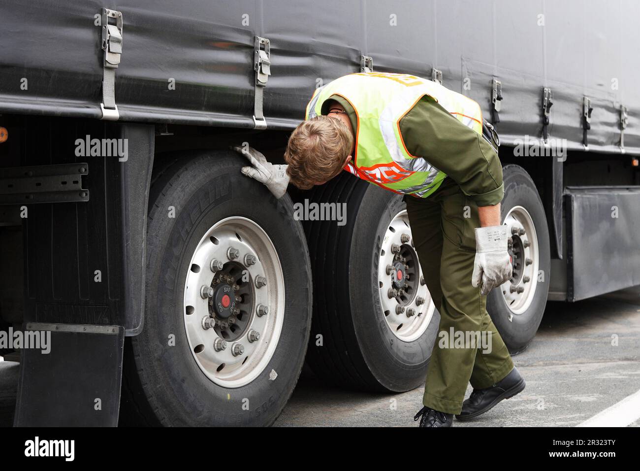 Checks trucks hi-res stock photography and images - Alamy