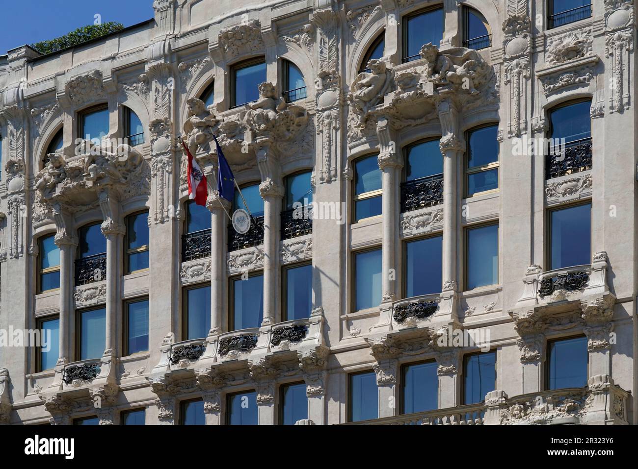 Italian Liberty architecture in Milan, ex Hotel Trianon, Piazzetta ...