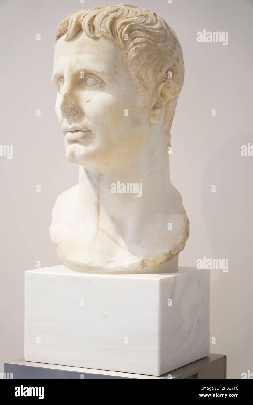 Portrait of emperor Octavianus Augustus, Archaeological Museum of Samos ...