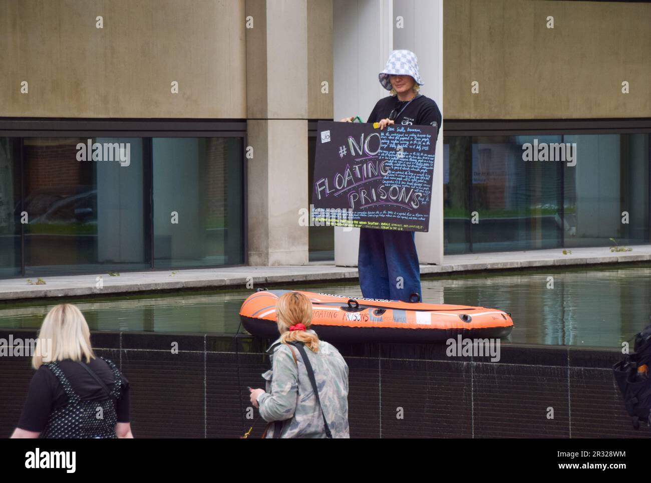 Refugee barge hi-res stock photography and images - Alamy