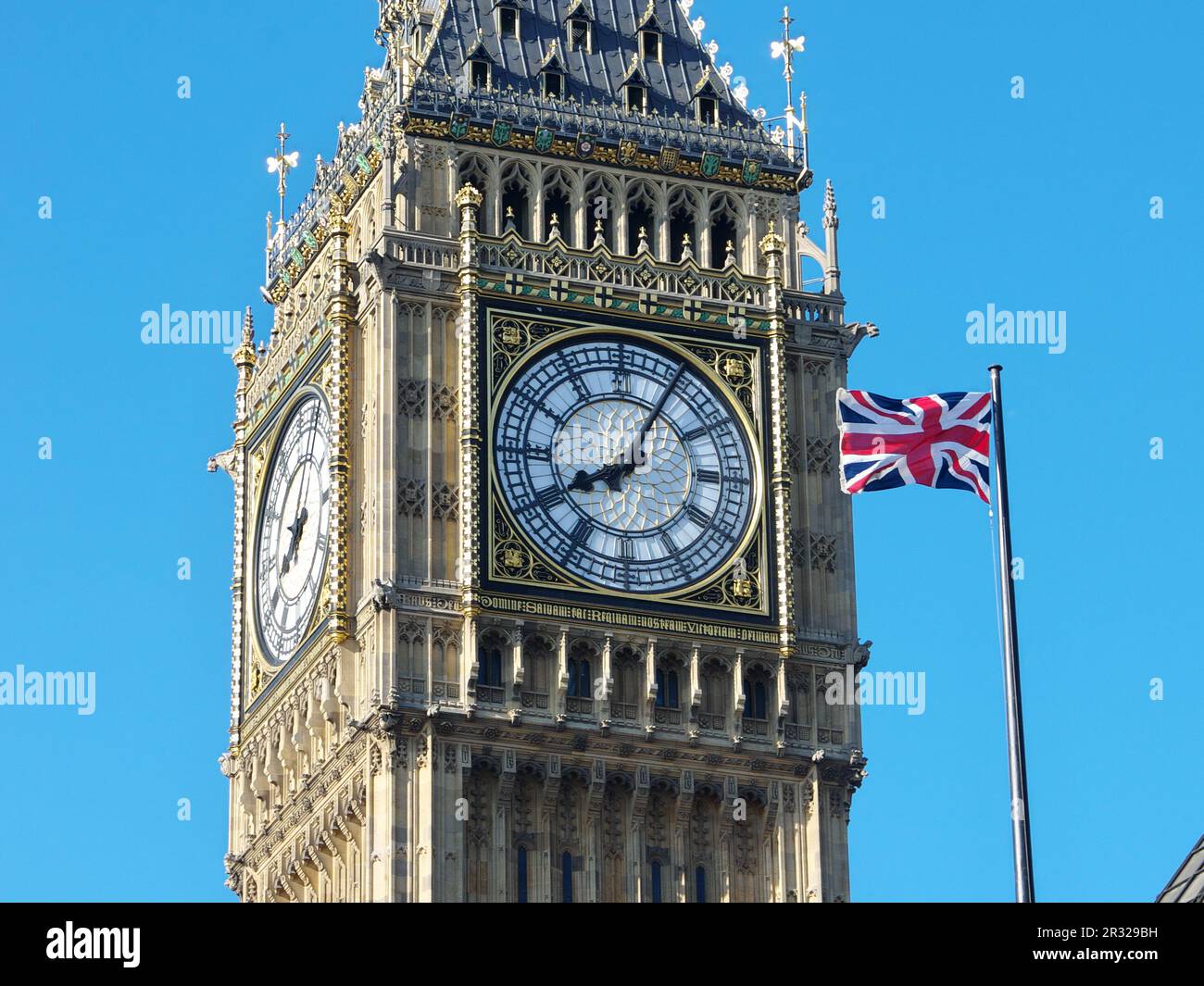 Big Ben and Flag of the United Kingdom in London Westminster City Stock ...