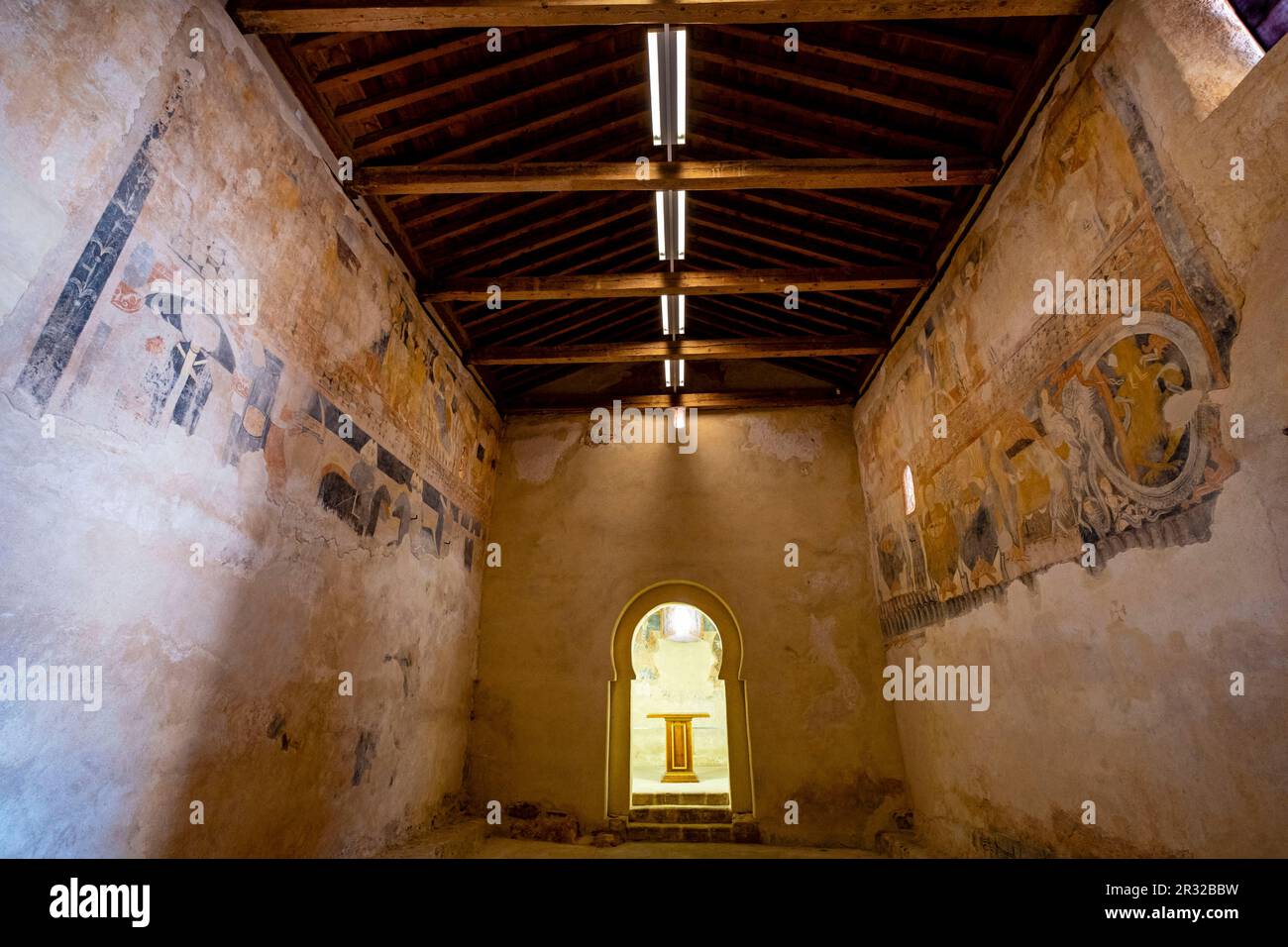 Arquitectura románica y arte hi-res stock photography and images - Alamy