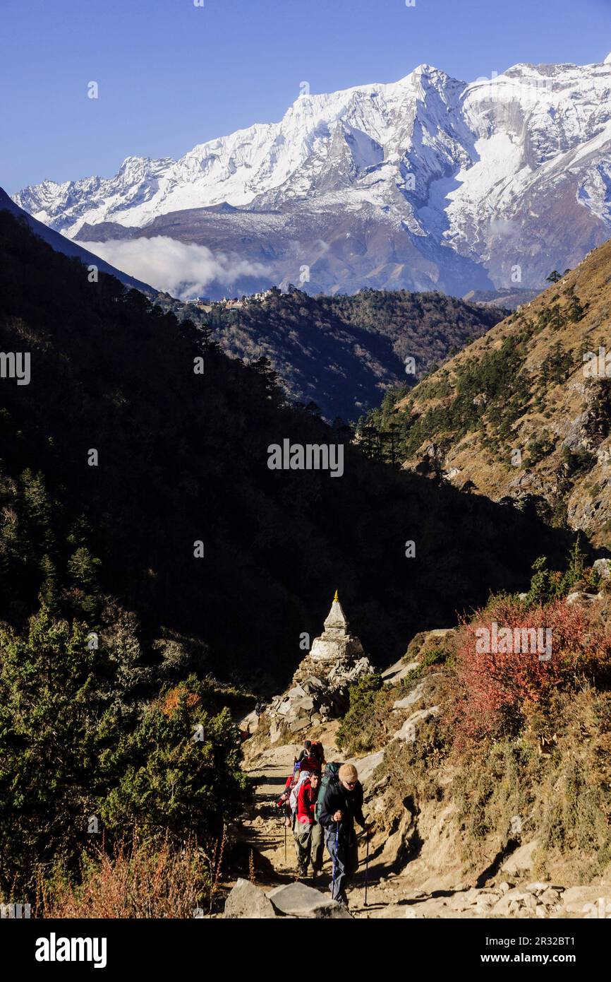 chorten cerca de Milingo.Sagarmatha National Park, Khumbu Himal, Nepal ...