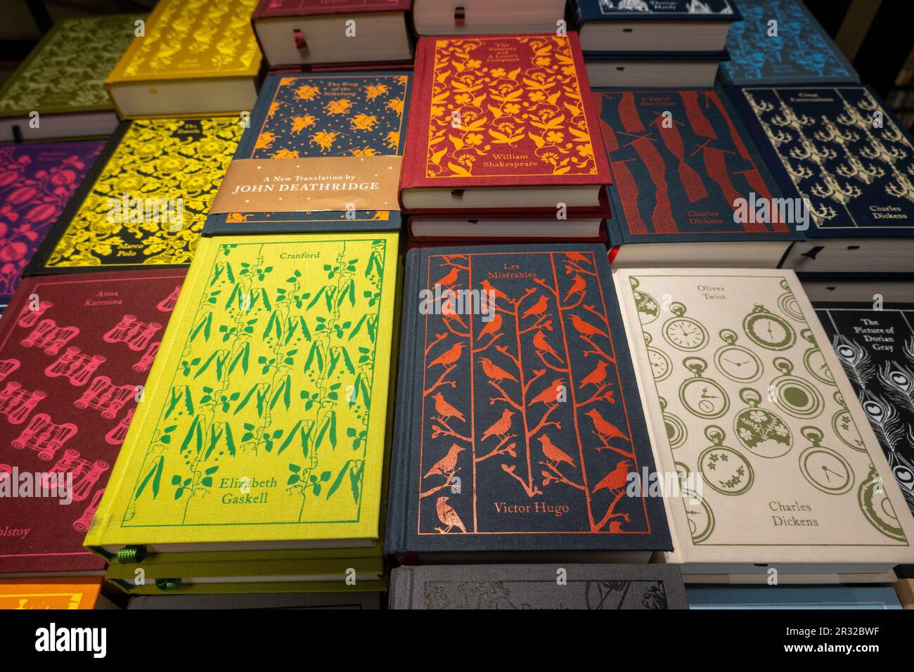 Charles dickens oliver twist book cover hi-res stock photography and ...