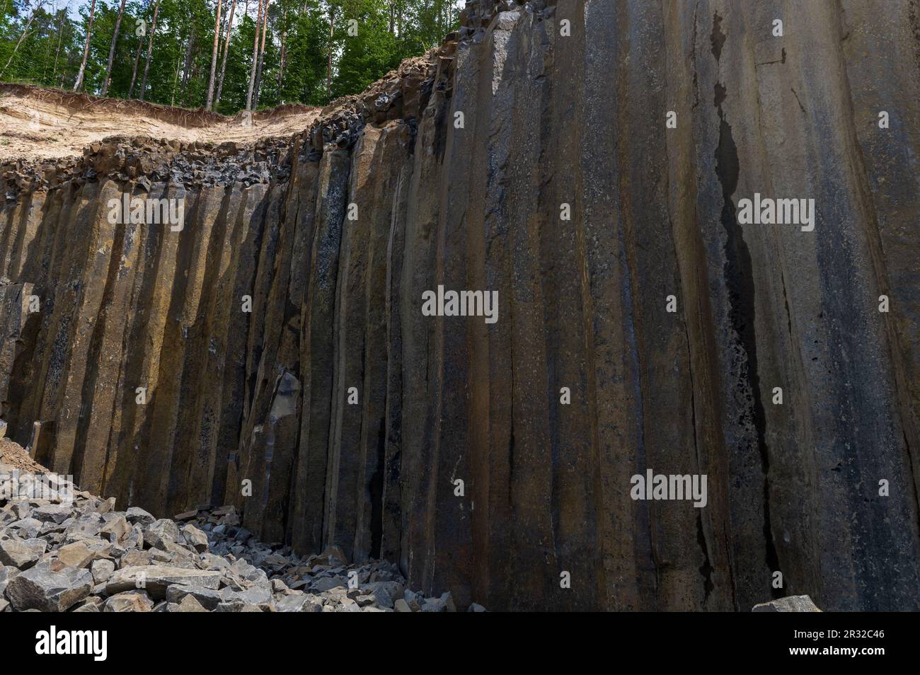 Large scale pillar pattern hi-res stock photography and images - Alamy