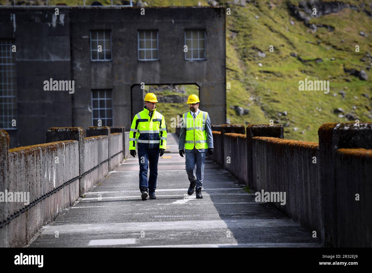 First Minister of Scotland Humza Yousaf (right) during a visit to the ...