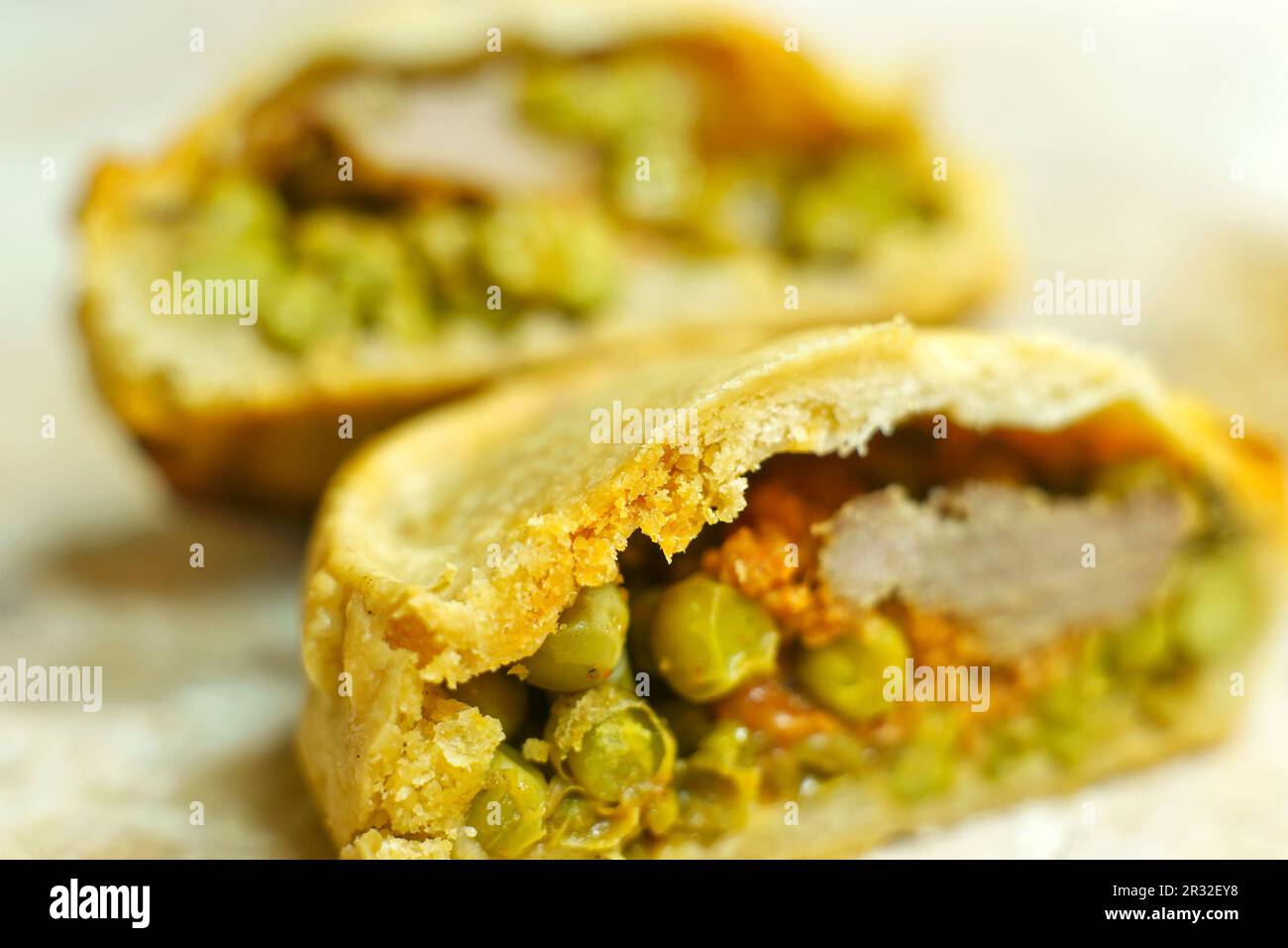 Panades de sobrassada, enpanadas tipicas mallorquinas,Forn de Can Pomar ...